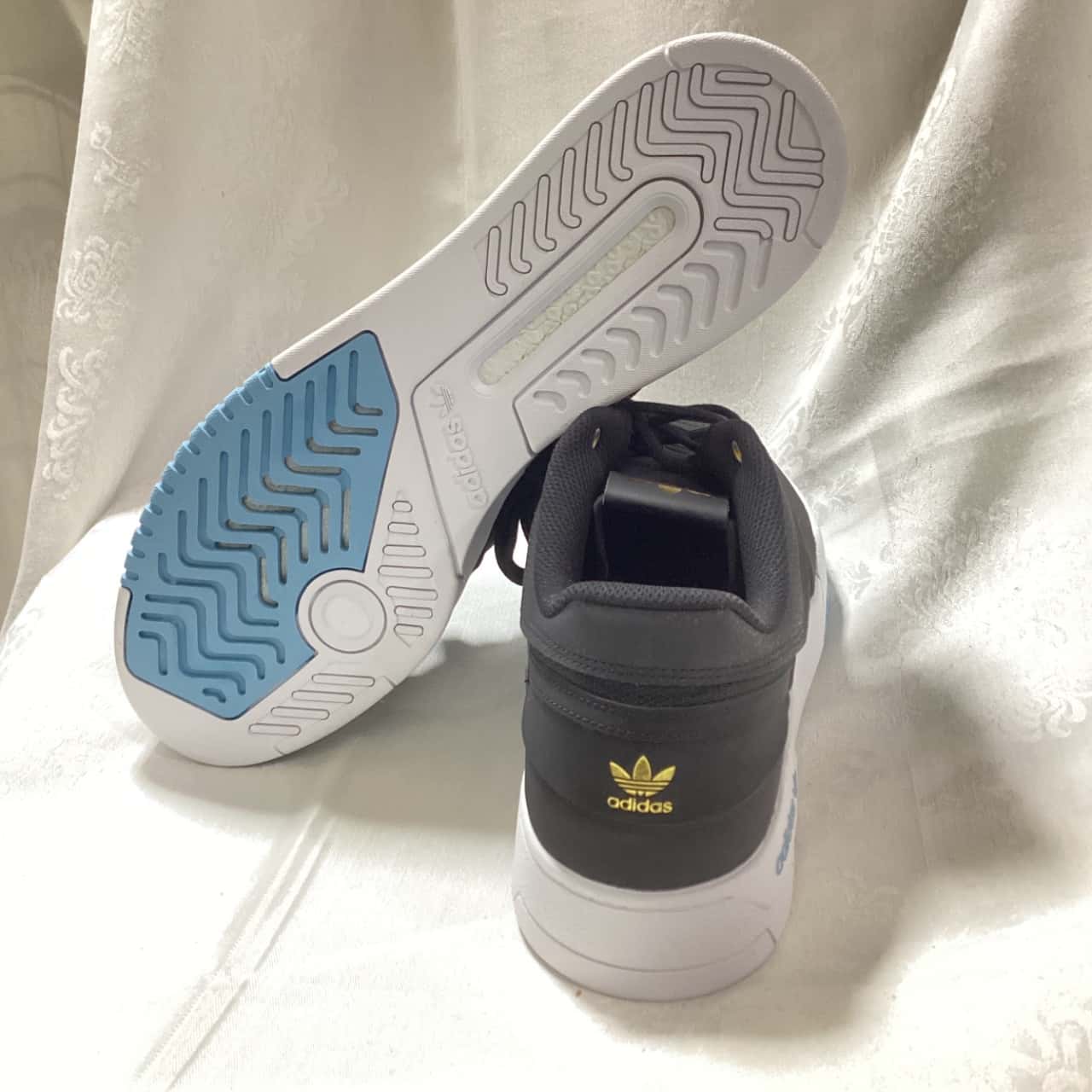 Adidas Mens Size 13.5 / 14 Black / Blue / Gold