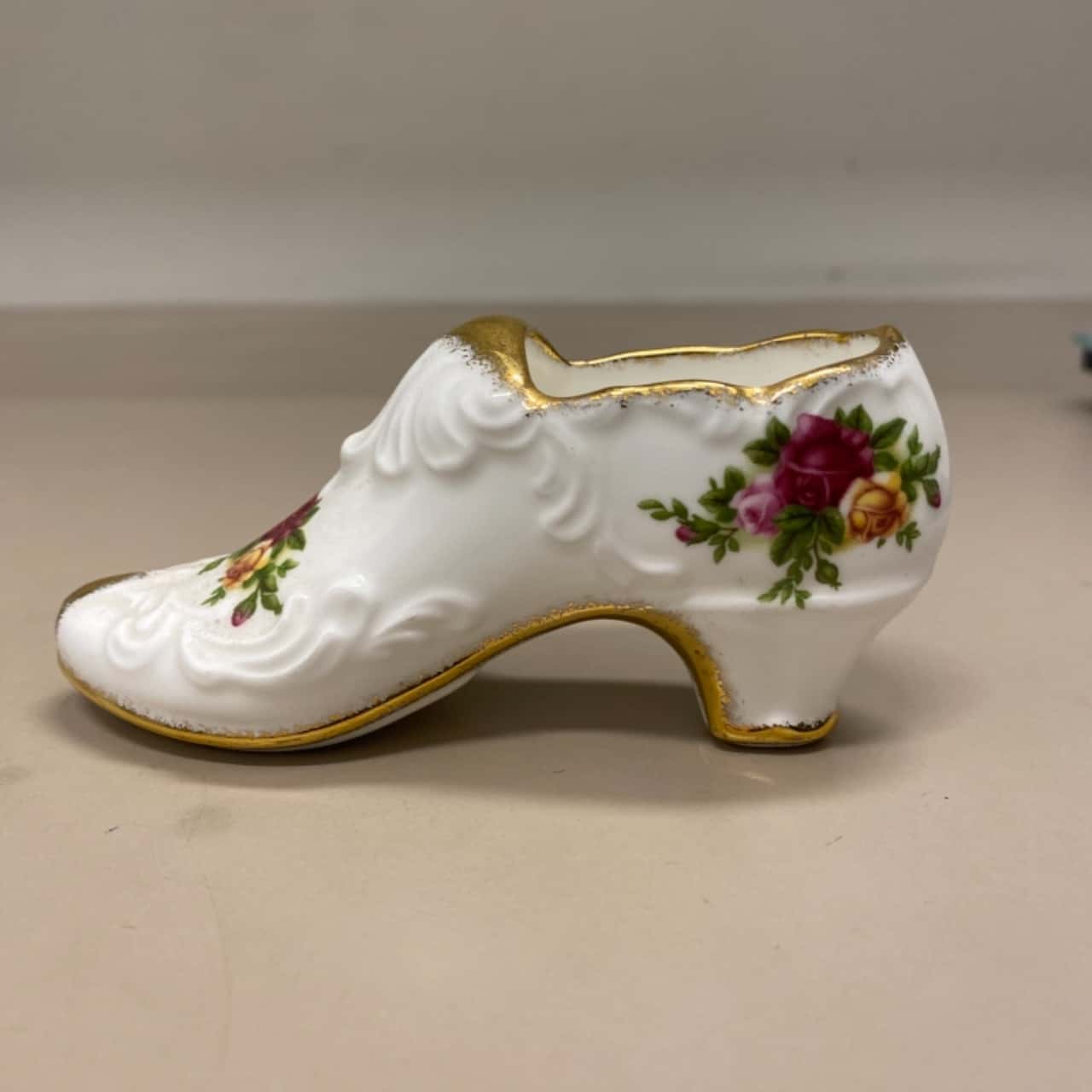 Royal Albert Old Country Roses Shoe(s)