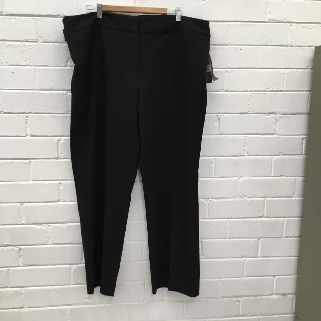 Basque Womens Size 20 Black pants new with tags(s)