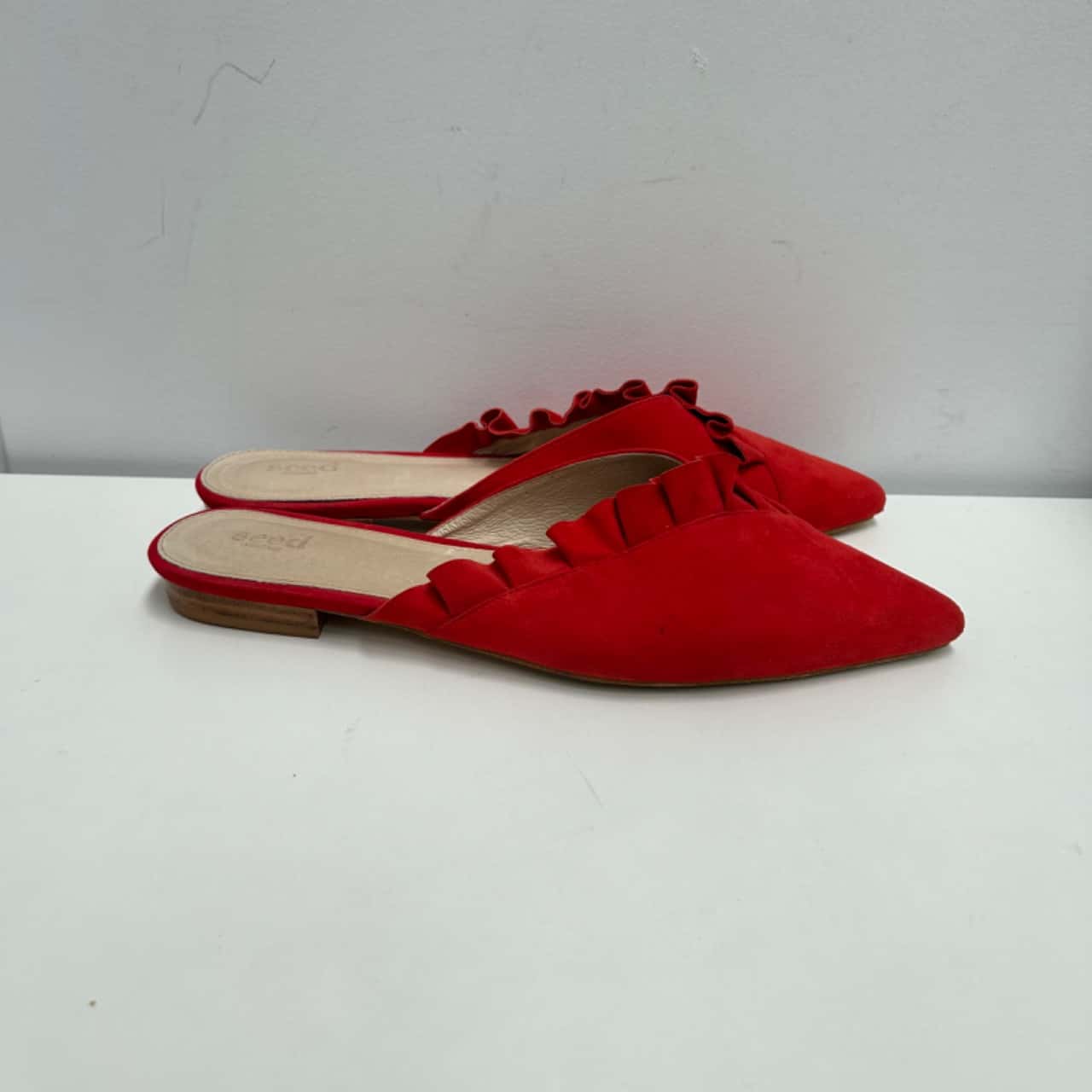 Seed Heritage Size 39 Red ruffle slip on shoe(s)