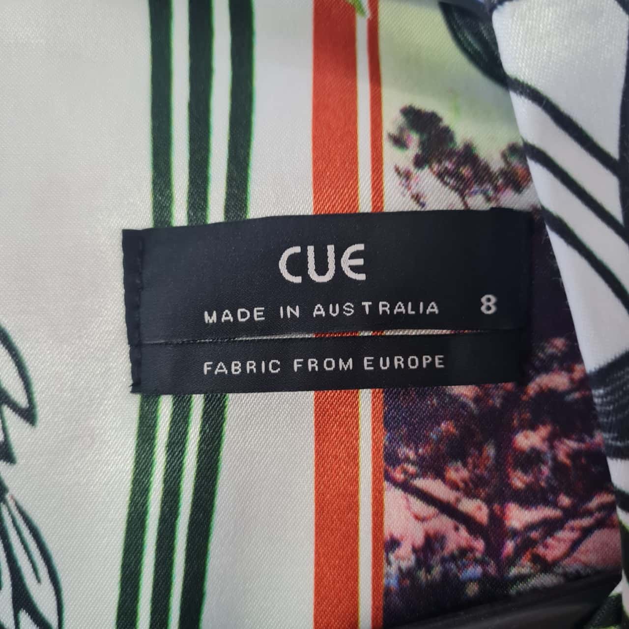 Cue Womens Size 8 Cocktail Dress Pattern (s)