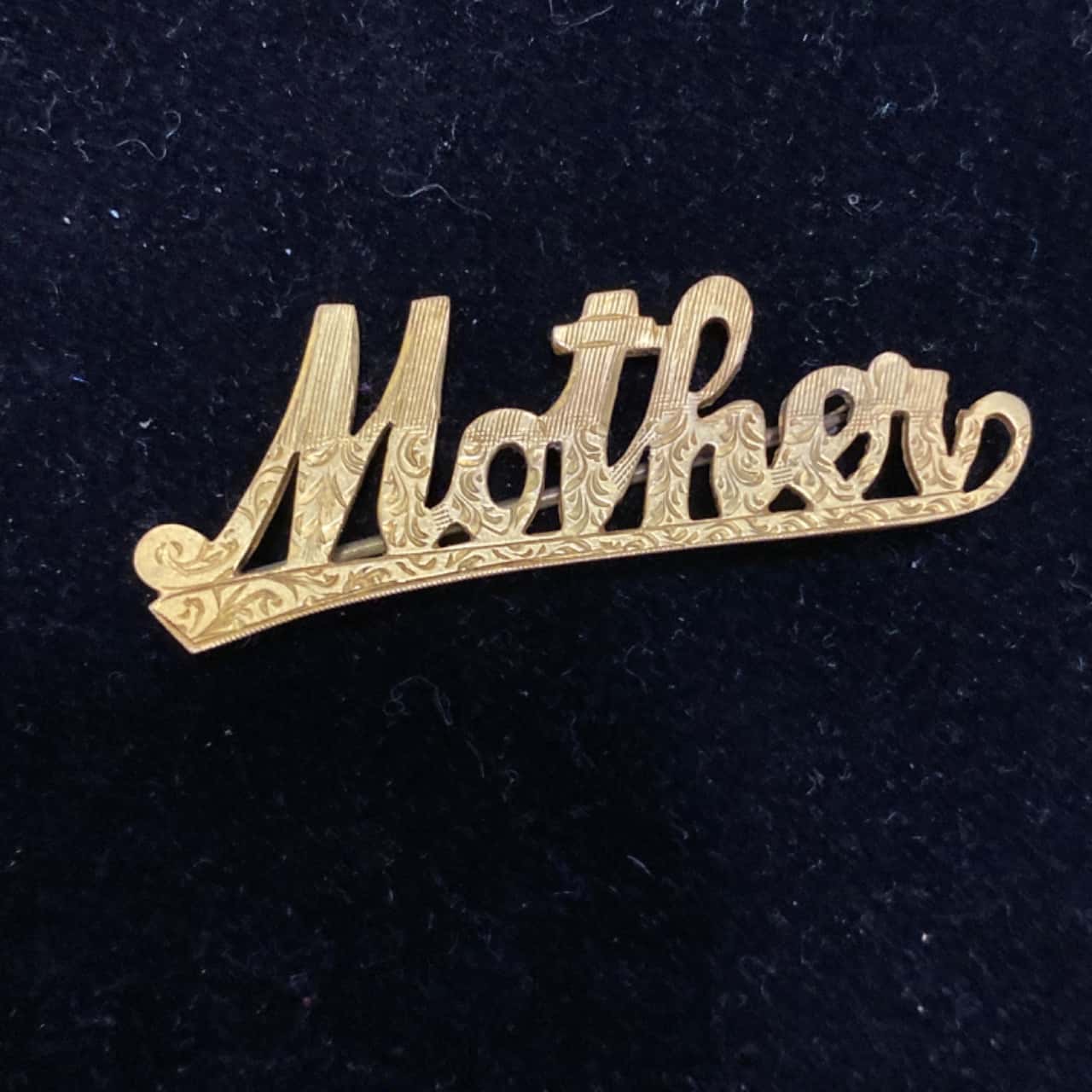 APEX Vintage Stamped 9ct Yellow Gold Engraved MOTHER Brooch(s)