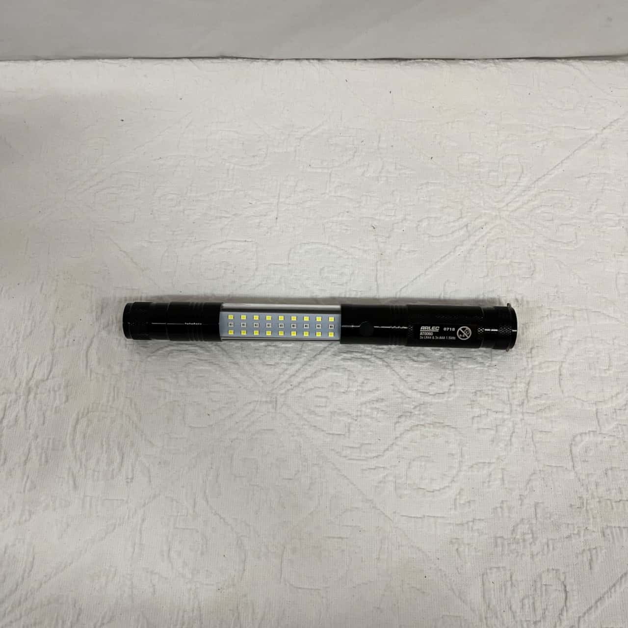 Arlec LED Telescopic Torch with Floodlight and Red Safety Flashing ...