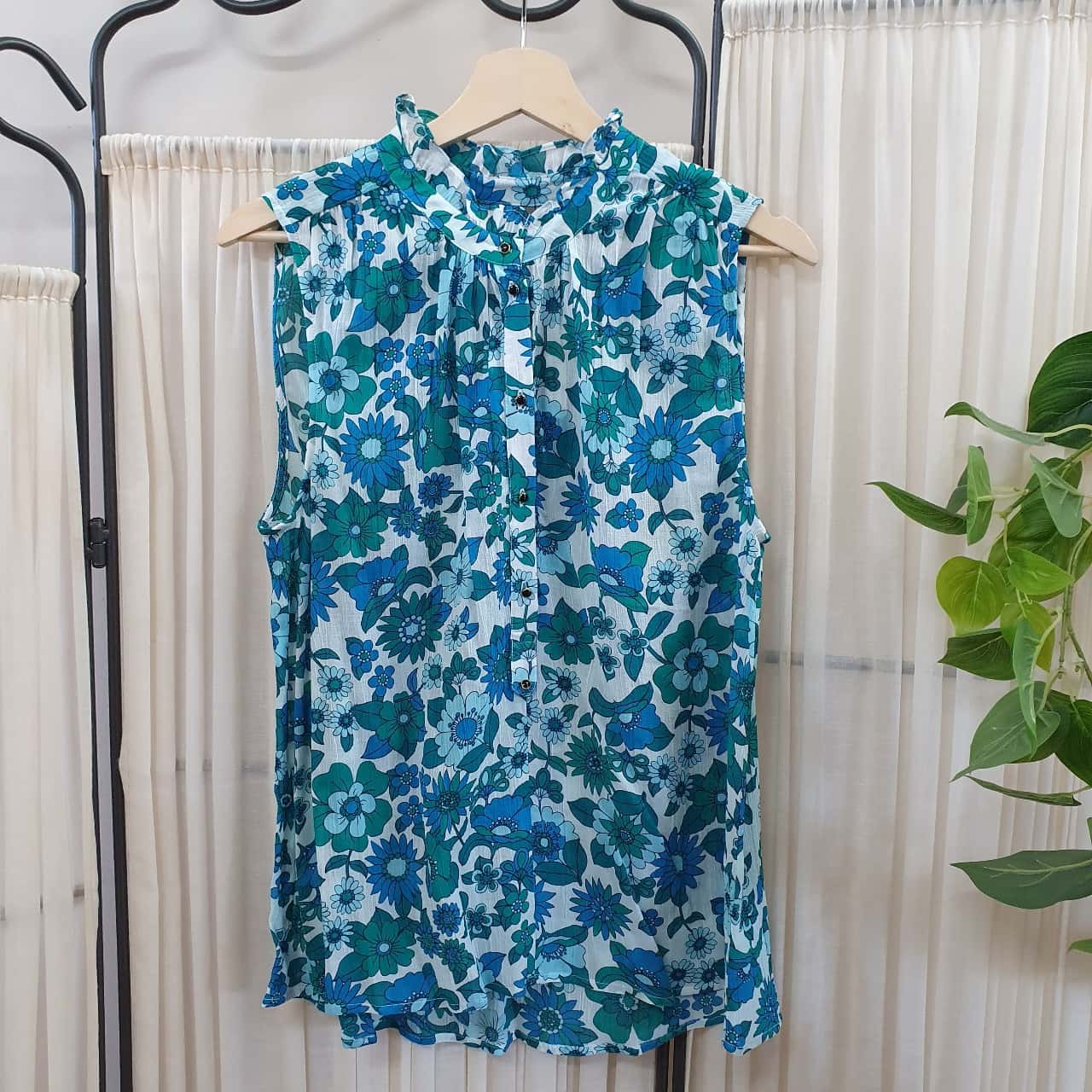 Sussan Women's Size 10 Sleeveless Floral Top - New With Tags(s)