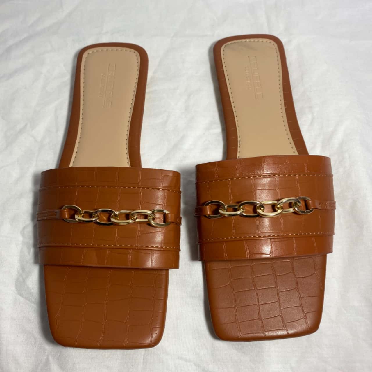Truffle Collection Chain Loafer Sliders