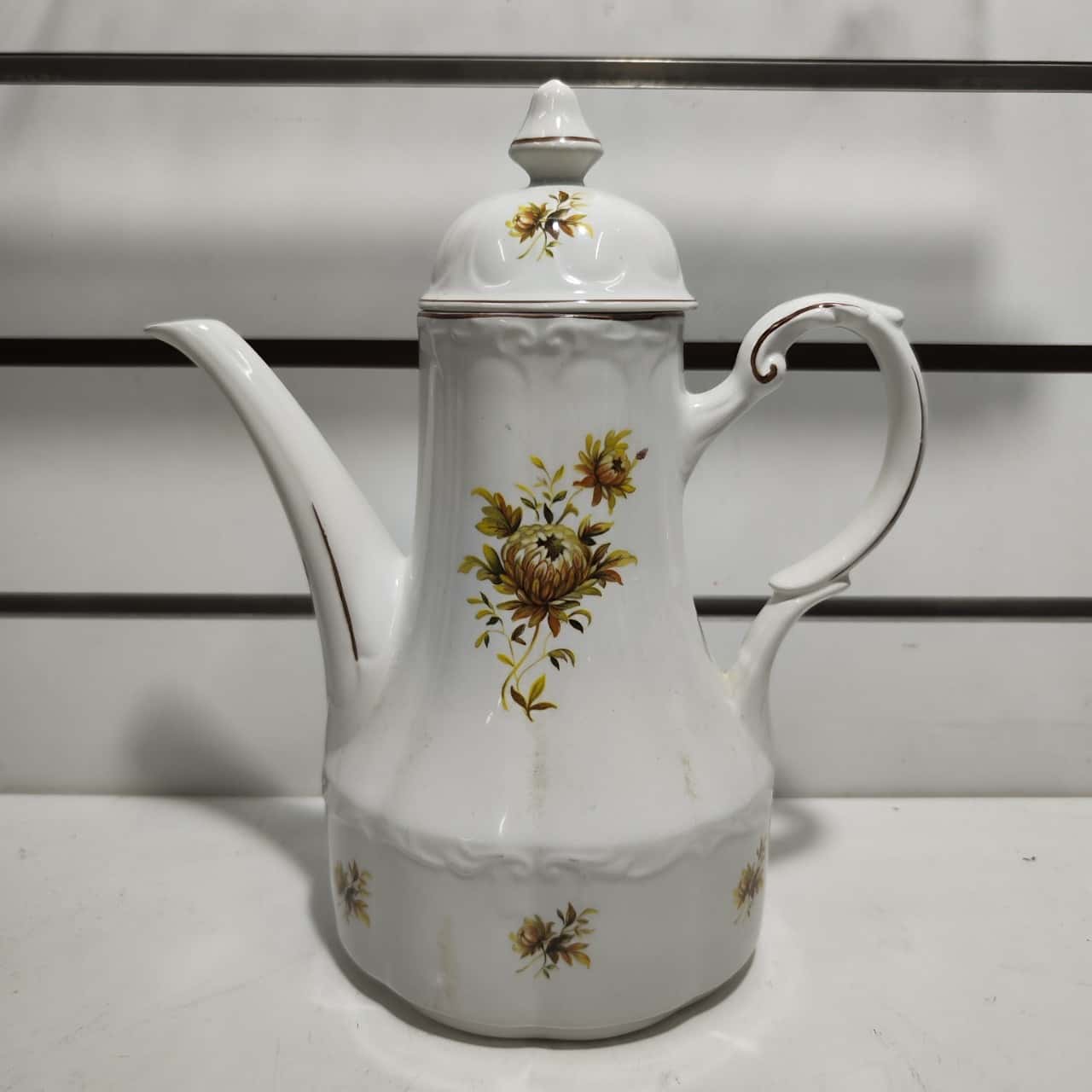 J&G Meakin Jug and Lid (s)