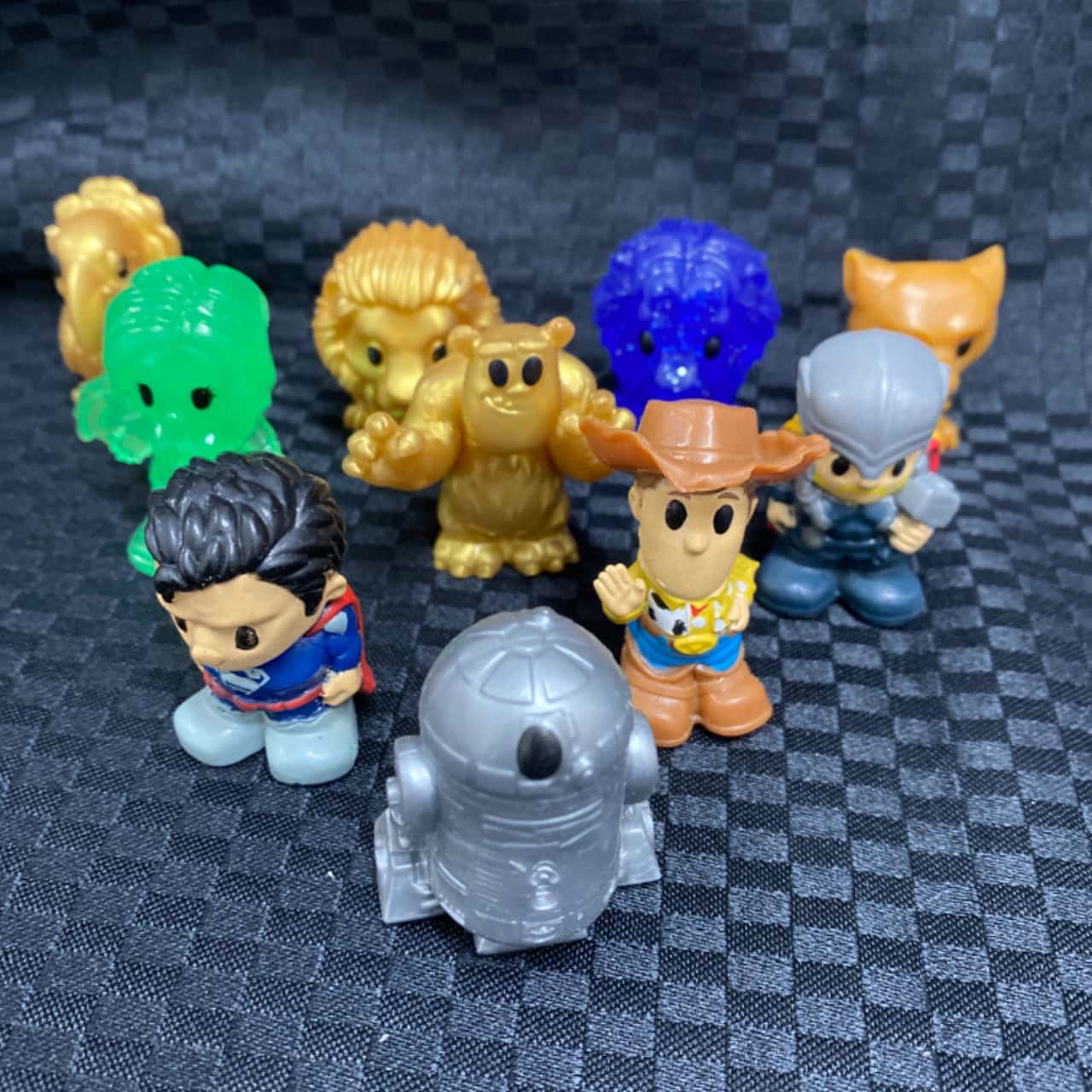 Pack of 10 Assorted Ooshies