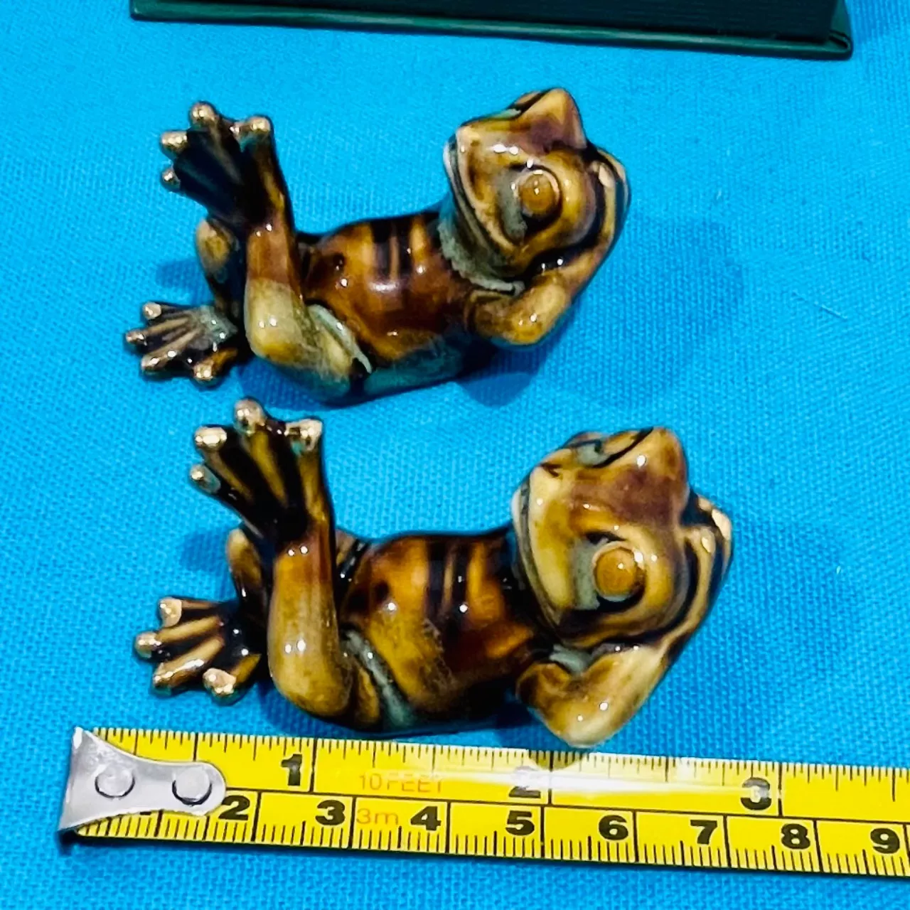 Golden Pond Collection- 2x Ceramic Relaxing Frogs (s)