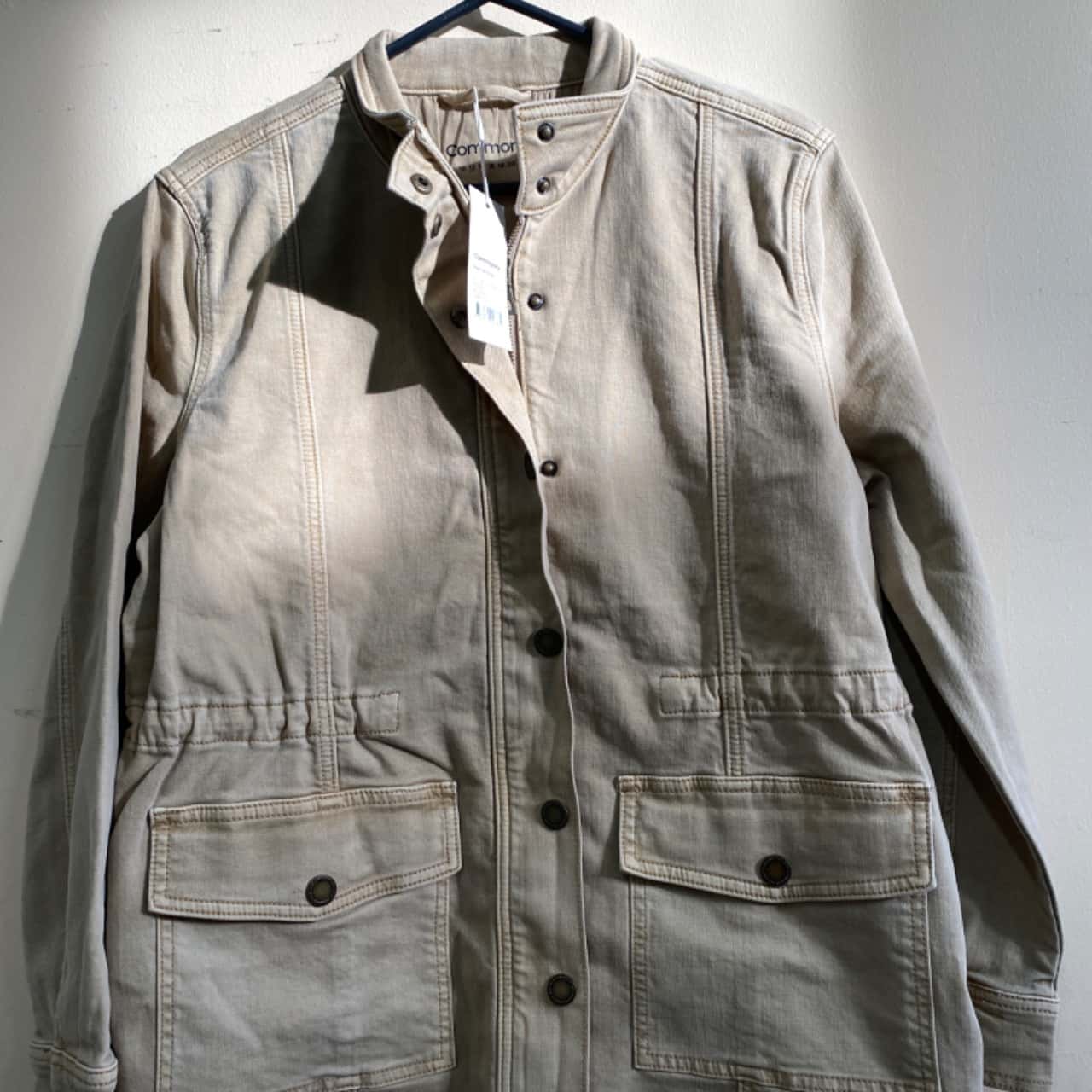 Womens Size 12 front zipper Jacket Beige (s)