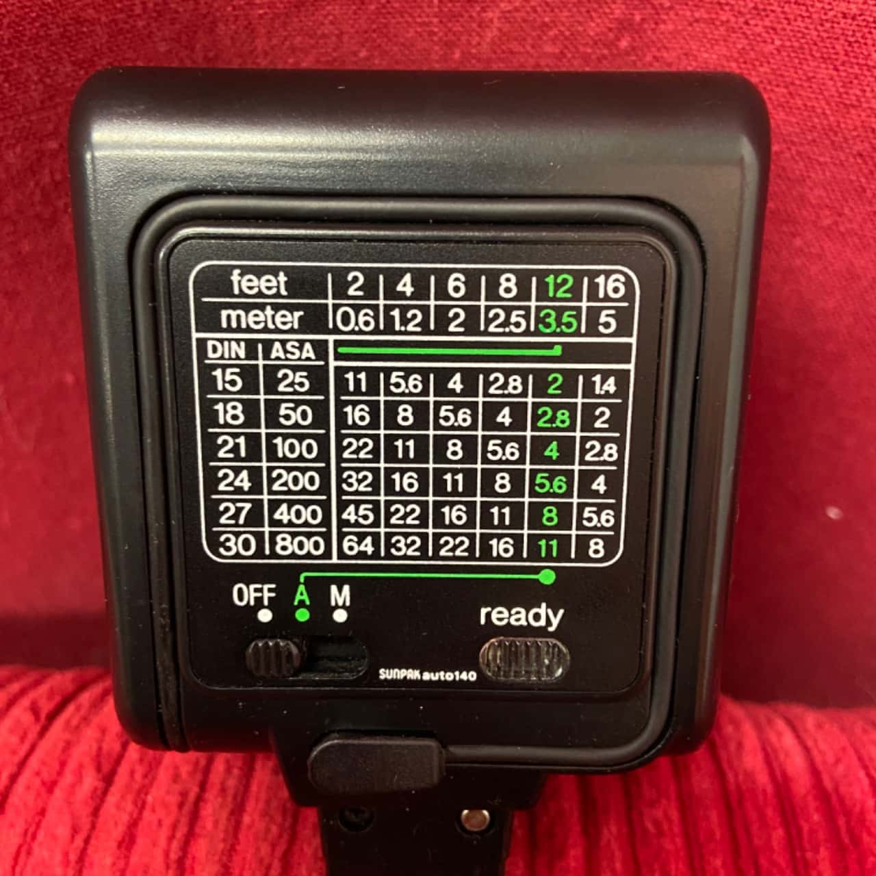 Sunpak 140 Auto Shoe Mount Flash Unit for 35mm SLR RRP: $36.42(s)