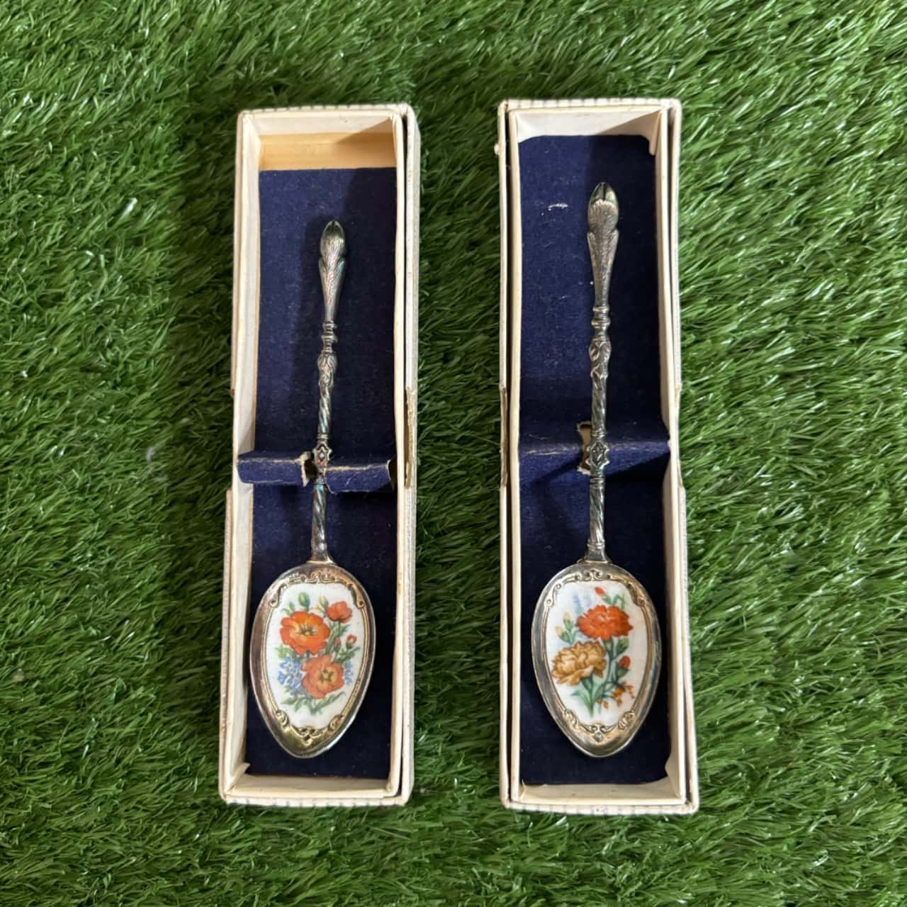 Vintage Floral Design Spoons x 2 (Boxed)(s)