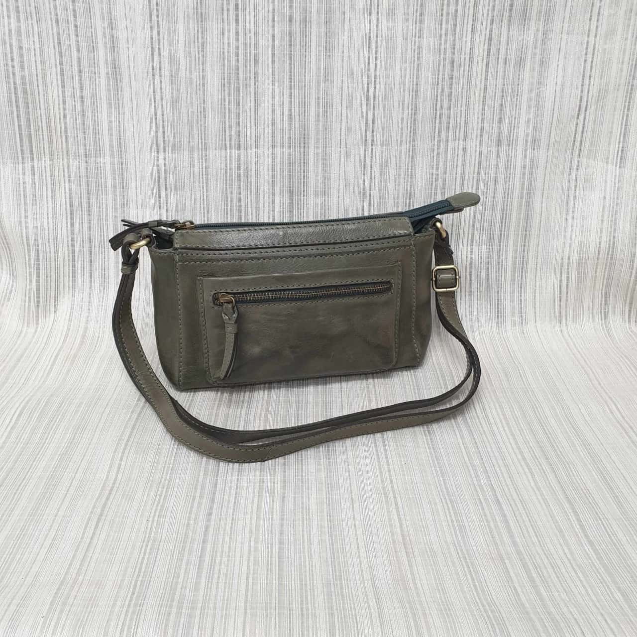 Colorado Classy Olive Green Small Leather Multi-pocket /Crossbody ...