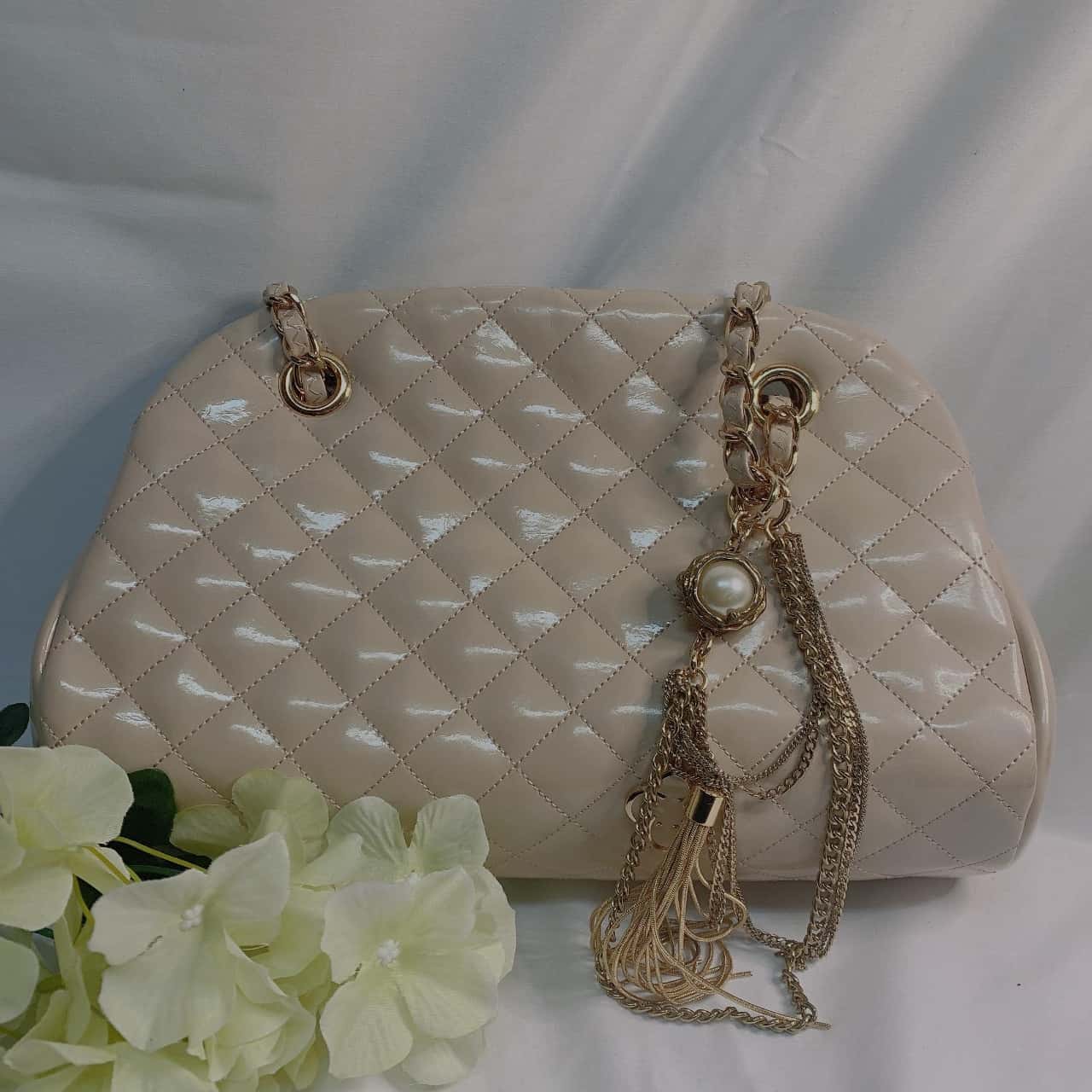 Cassile padded handbag (s)
