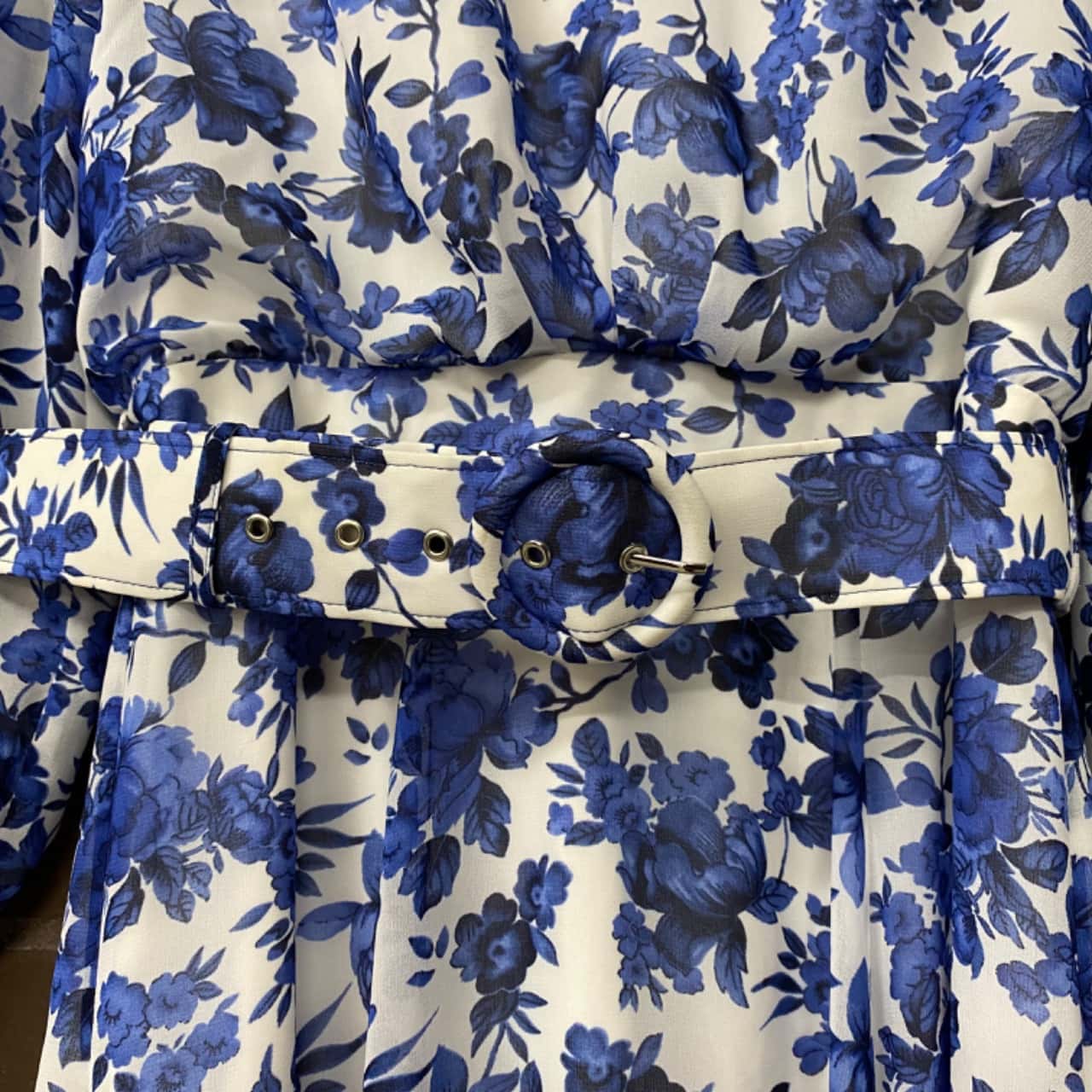 Review Womens Size 6 Lakeside Floral Maxi Dress (s)