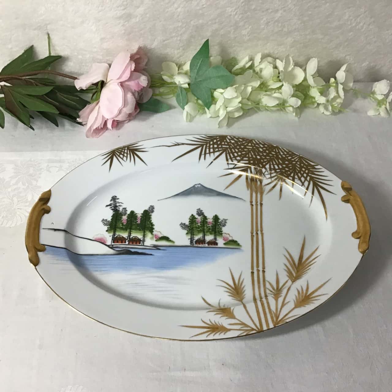 Vintage Kutani Japanese Scene Oval Porcelain Platter with Gold Trim