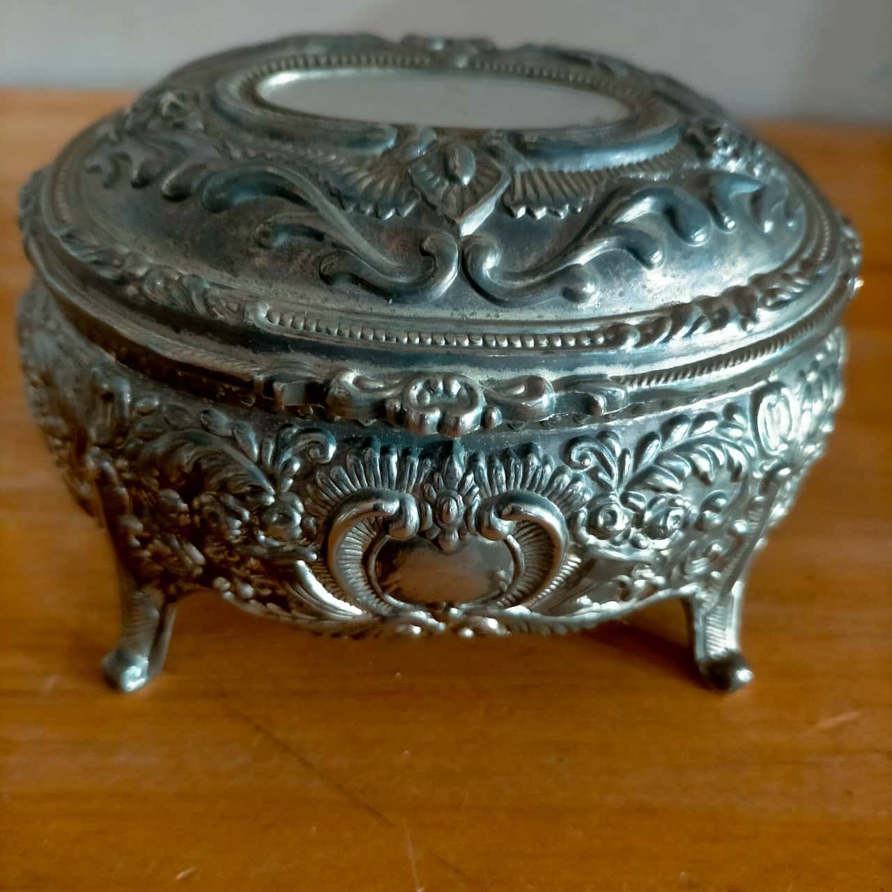 Vintage Silver Plated Music Jewelry Box GUC (s)
