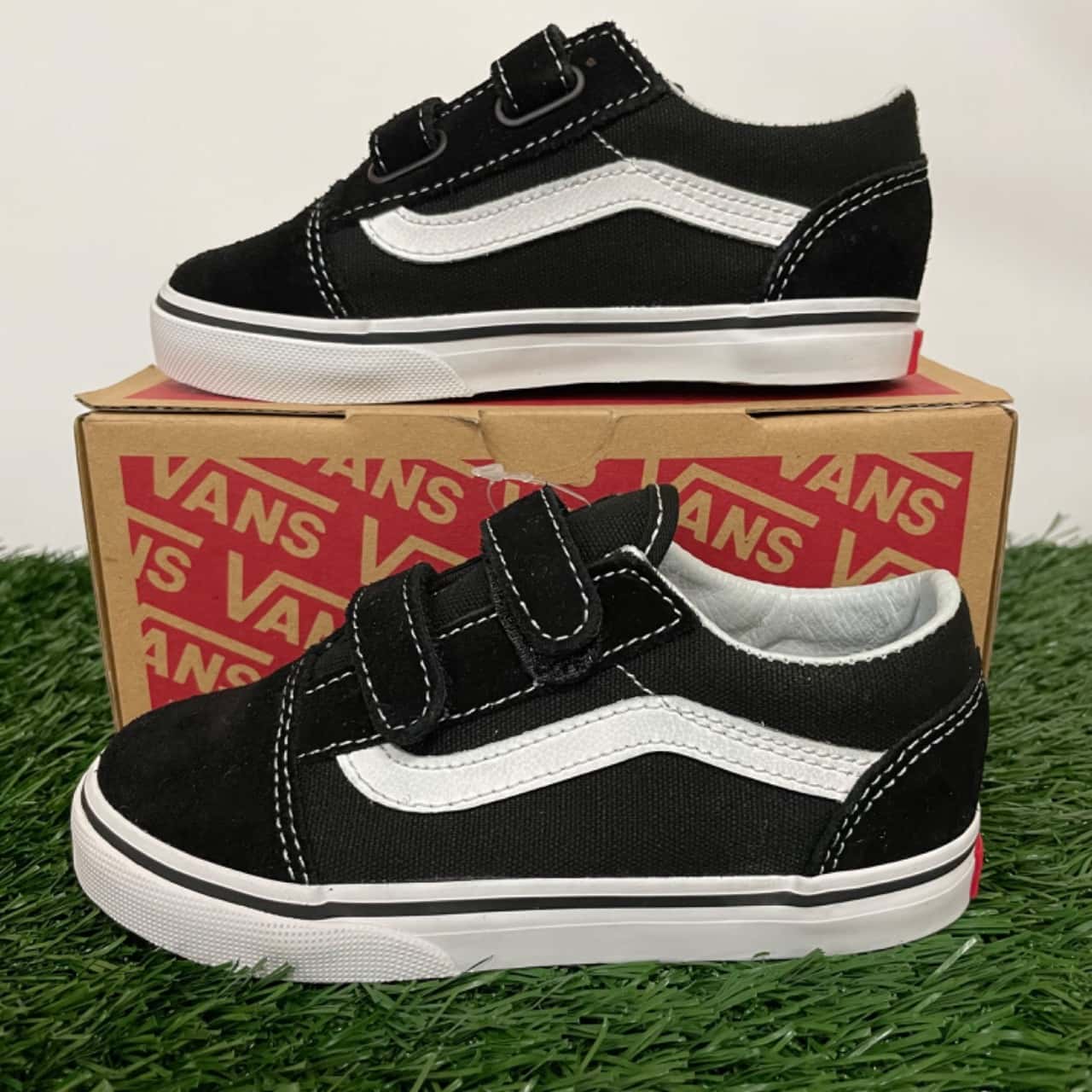 Vans Old Skool V Black Sneakers US Toddler Size 10(s)