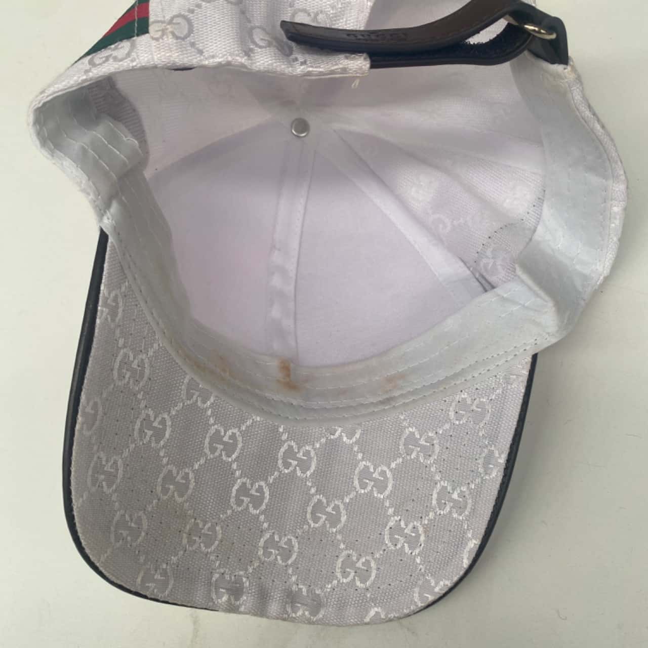 Womens fashion replica hat *read description (s)