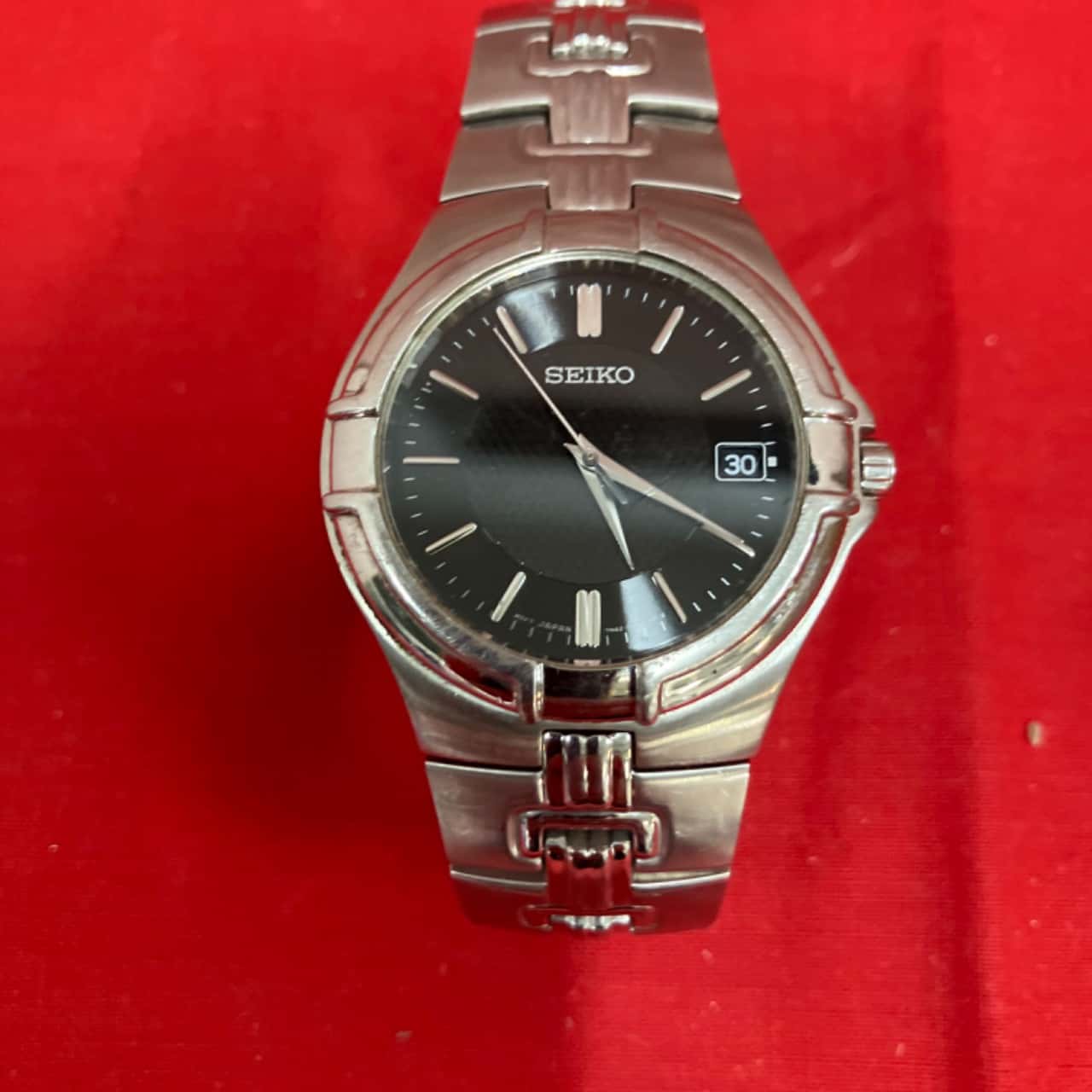 Seiko Mens Watch with Date Window (s)
