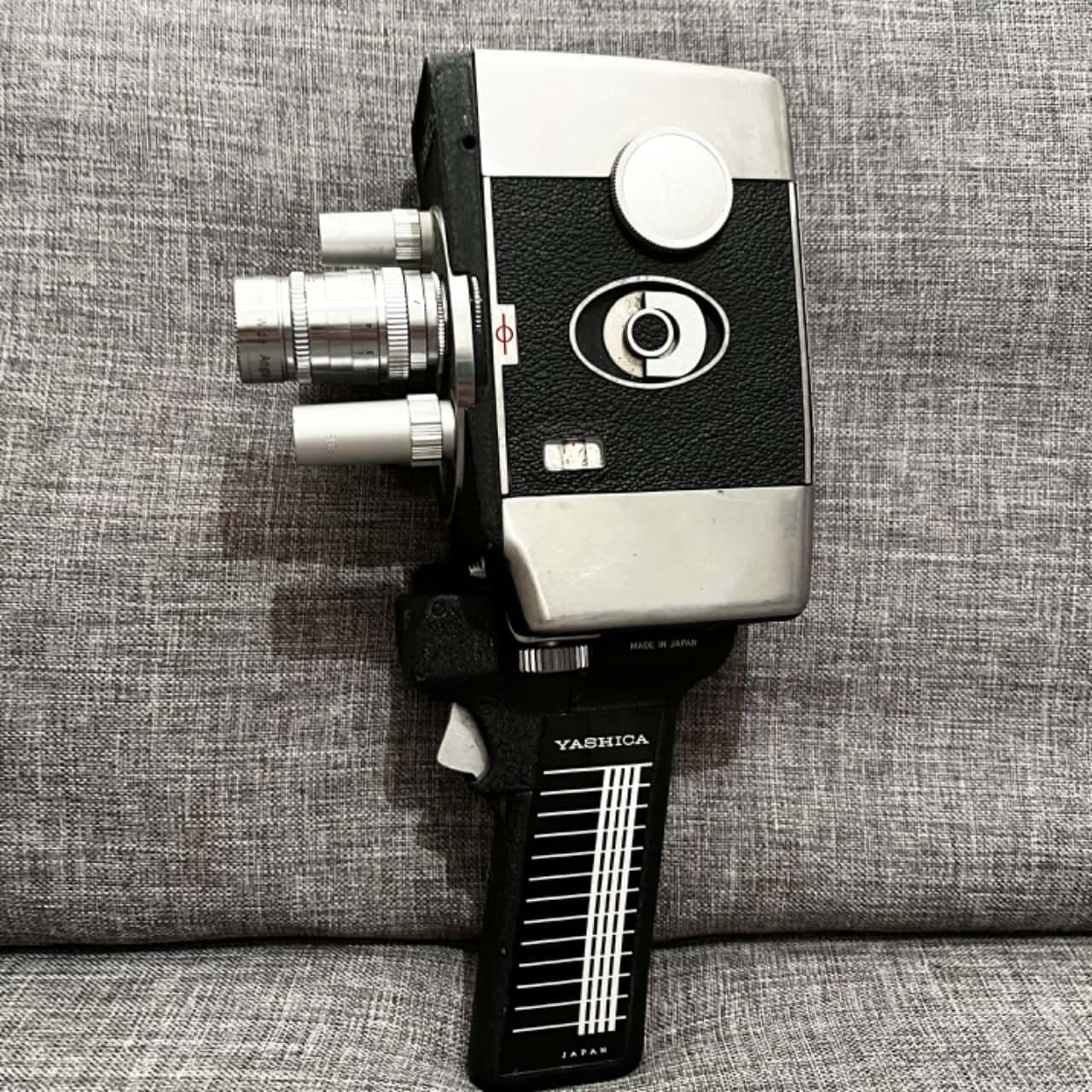 Vintage Yashika T3 8mm Cine Camera 3 lens caps Pistol grip- perfect for ...