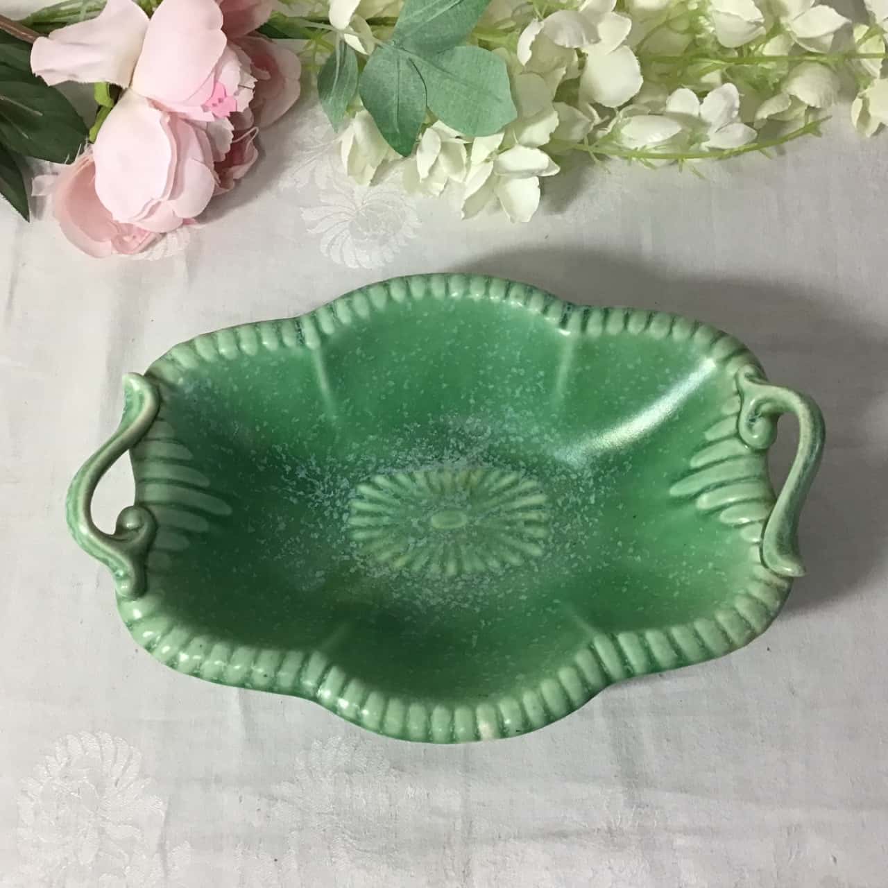 Vintage Crown Devon Green Speckled Pattern Scalloped Edge Two Handled ...