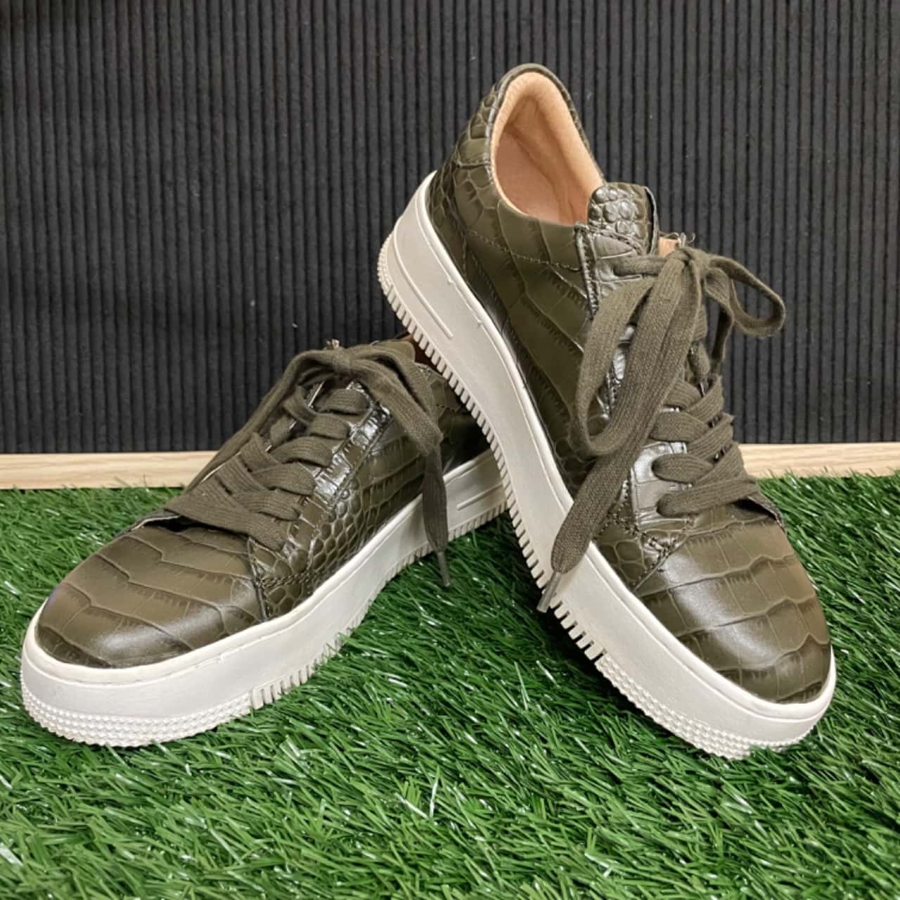 Jo Mercer Leather Lace Up Sneakers Size 39(s)