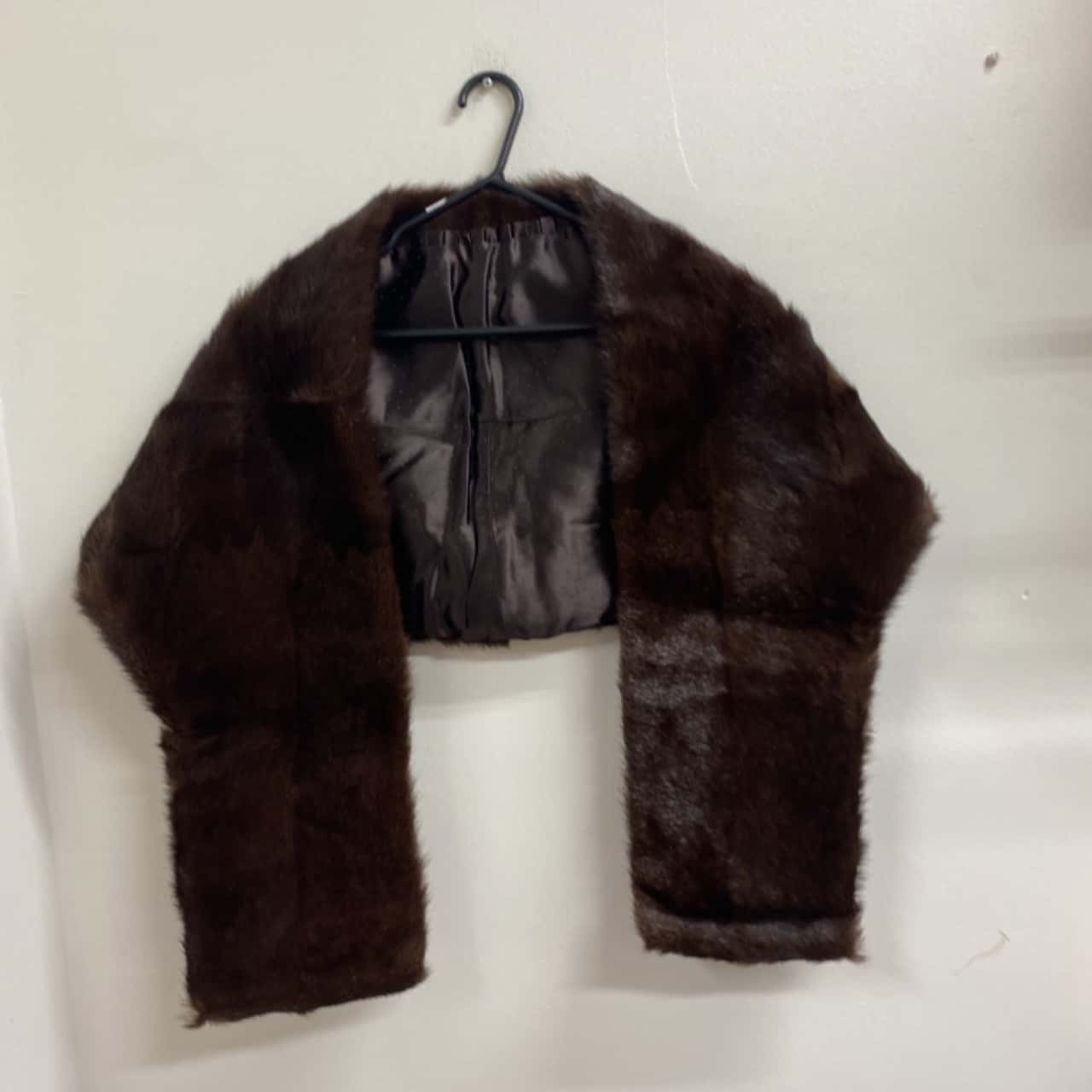 Womens Vintage Brown Fur Wrap Around Shoulder Shawl (s)