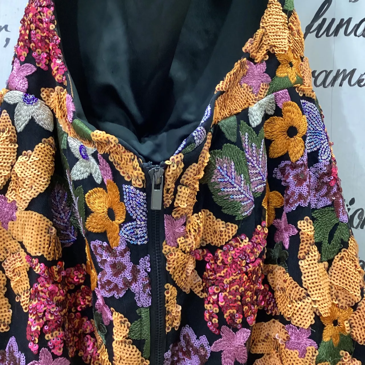 Eliya The Label! NWOT! STUNNING SEQUENCE THROUGHOUT THIS GARMENT ...