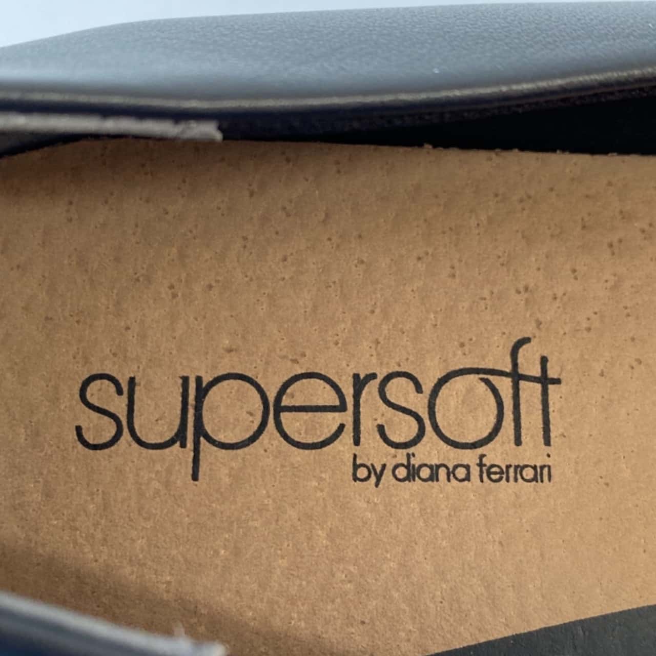 Diana Ferrari Supersoft Women's Size 8 Navy Snake Shoe(s)