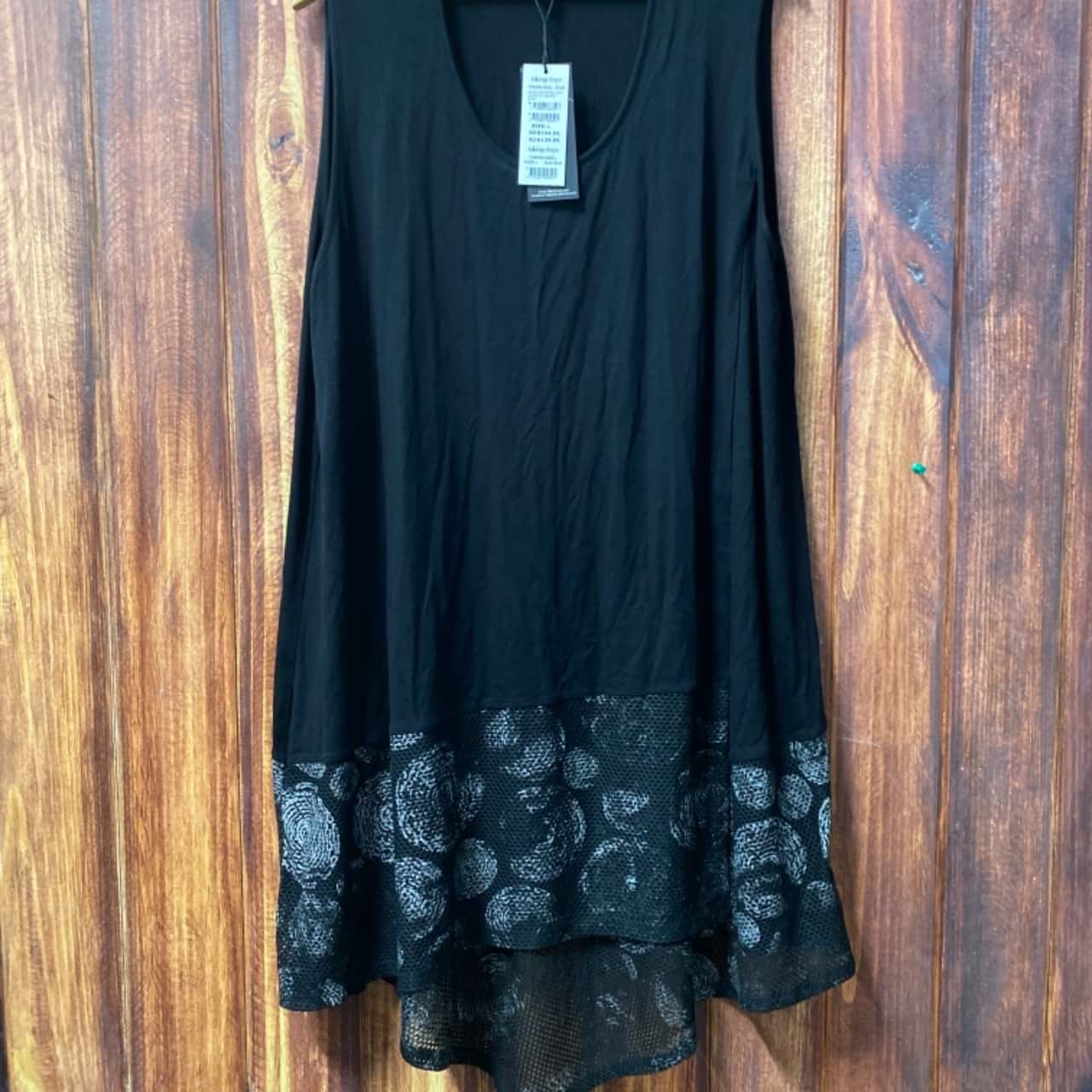 Taking Shape Size L Black tunic top new (s)