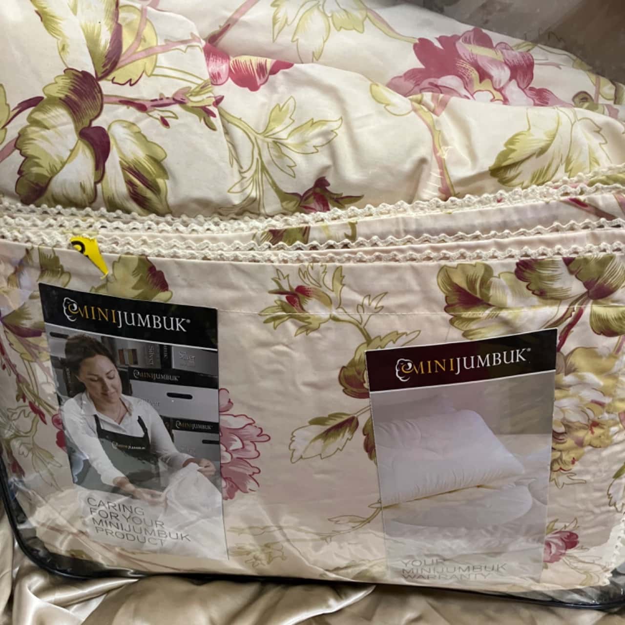 Minijumbuk Queen Floral Quilt (s)