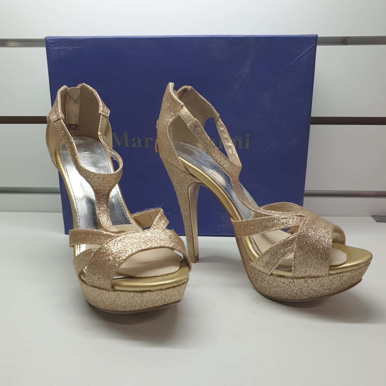 Marco Gianni Size 36 Gold Sparkly High Heels