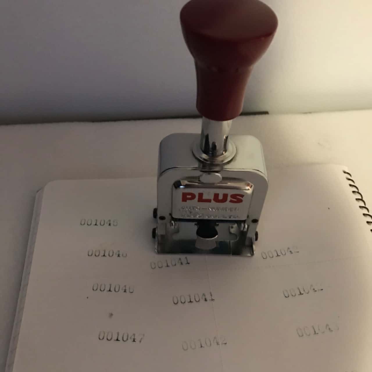Vintage Plus Auto Number Stamper Self inked Quality DE1764813(s)