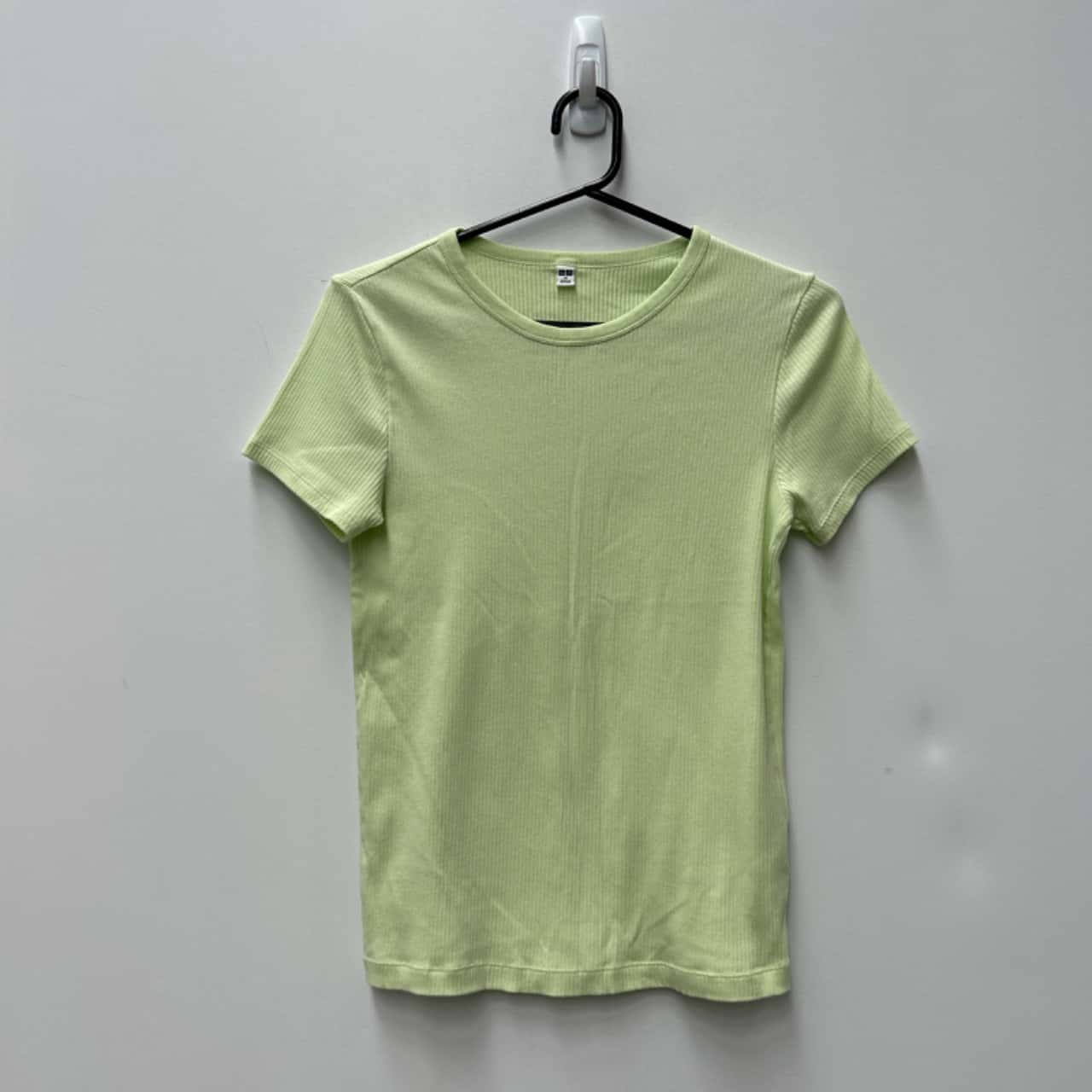 Uniqlo Green ribbed T-shirt Size M(s)