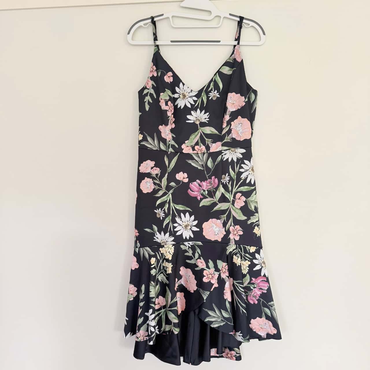 BNWT**Wayne Cooper. Events Dress. Size 8