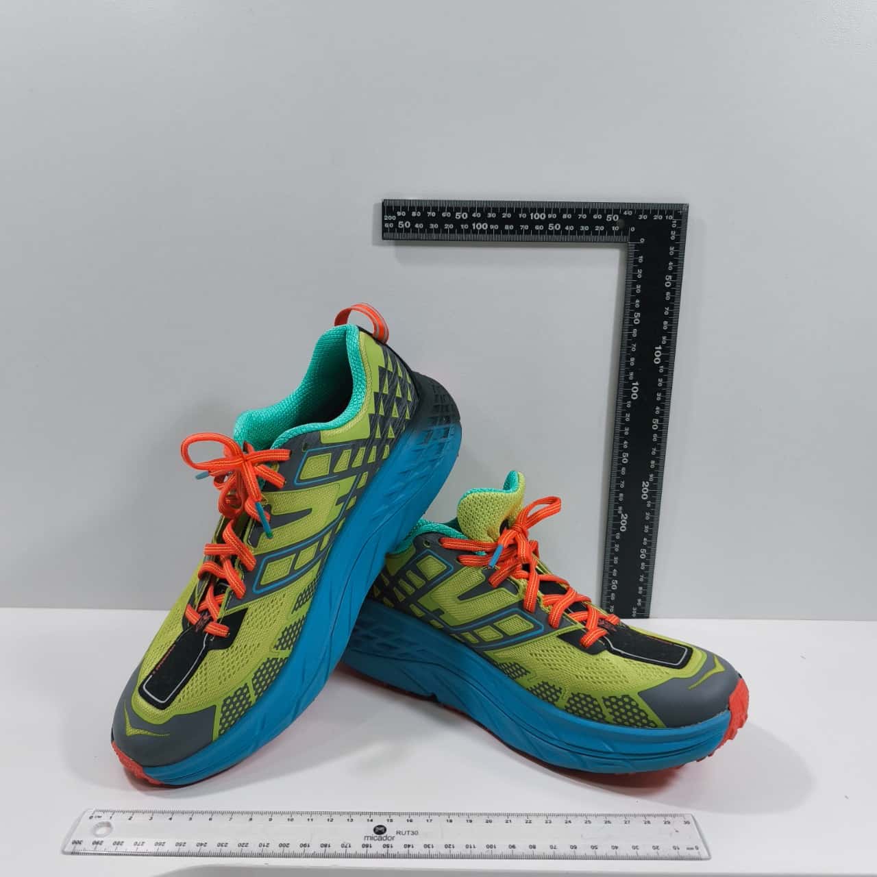 Hoka Speedgoat 2 Runners Hoka Citrus / Hoka Blue PreOwned