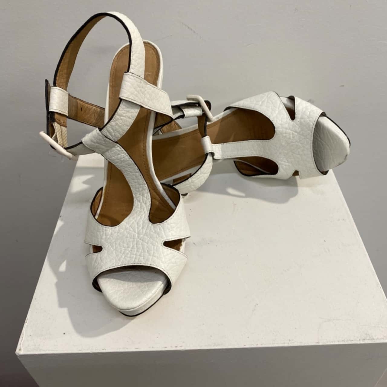 Wittner Womens Size 41 White