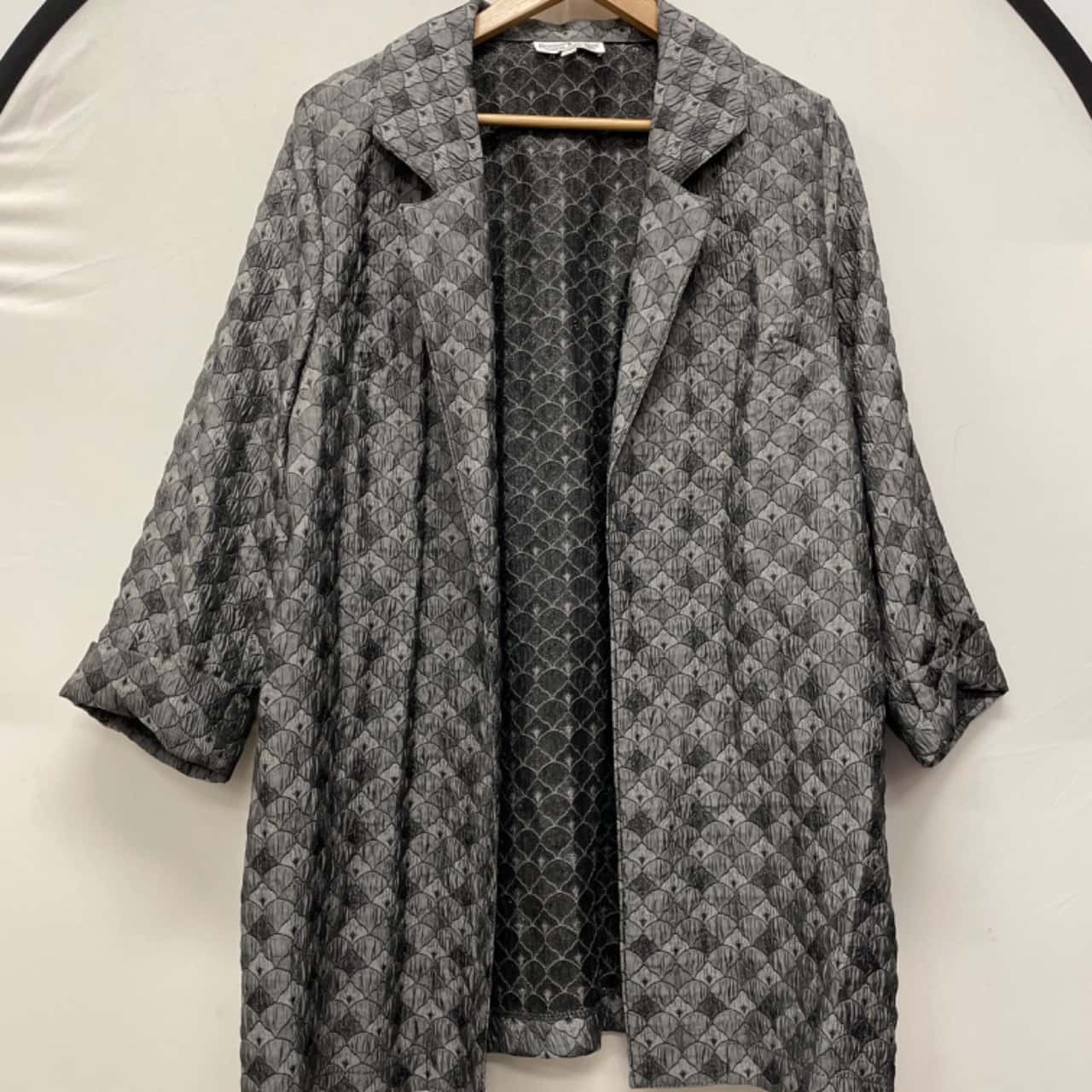 Dressing Station Womens Size 12 Cardigans Black / Grey
