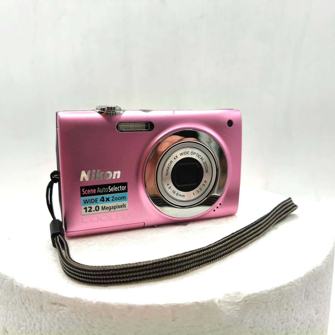 Nikon Coolpix S2500 Compact Digital Point & Shoot Camera 12 Megapixels ...