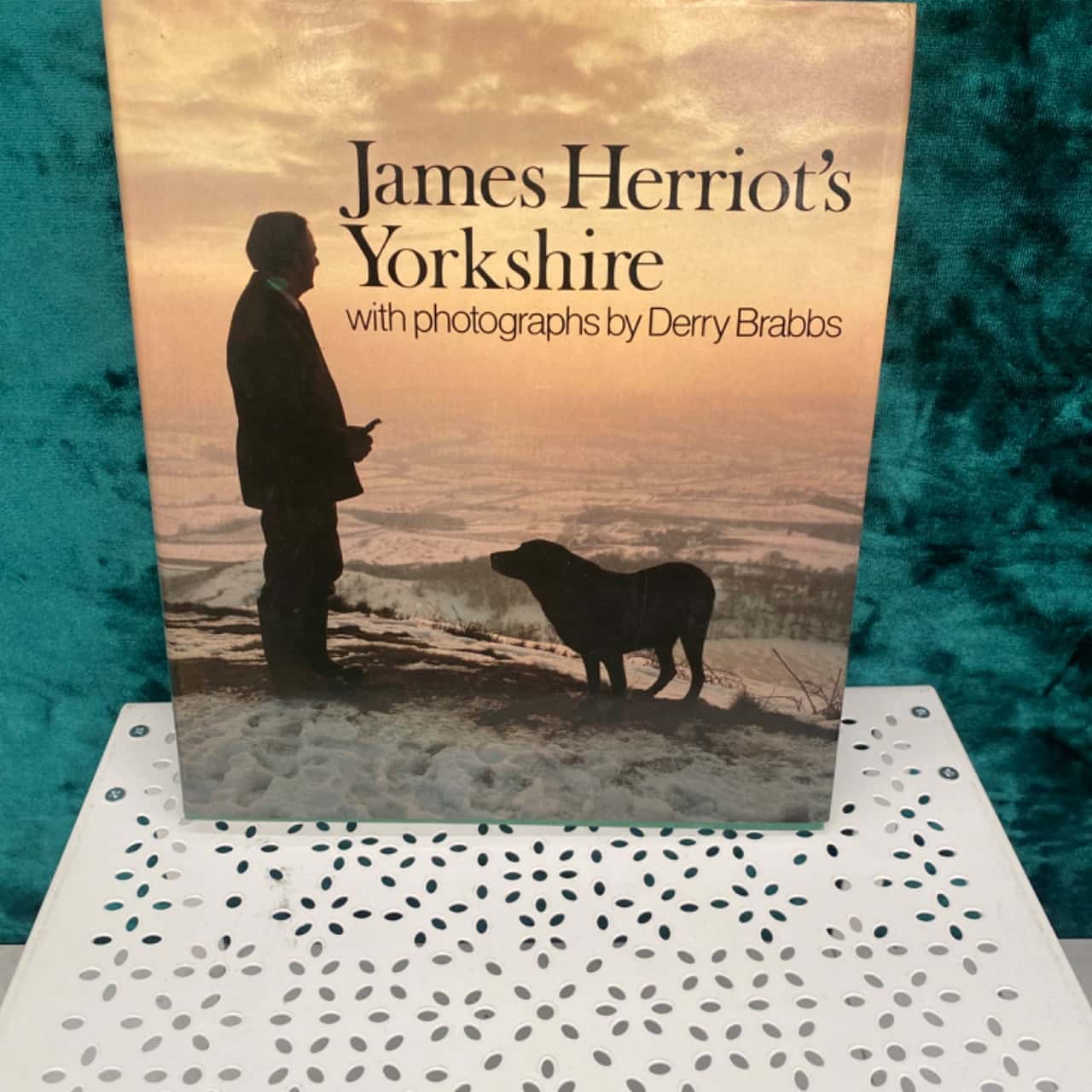James Herriot’s Yorkshire With Photographs By Derry Brabbs (s)