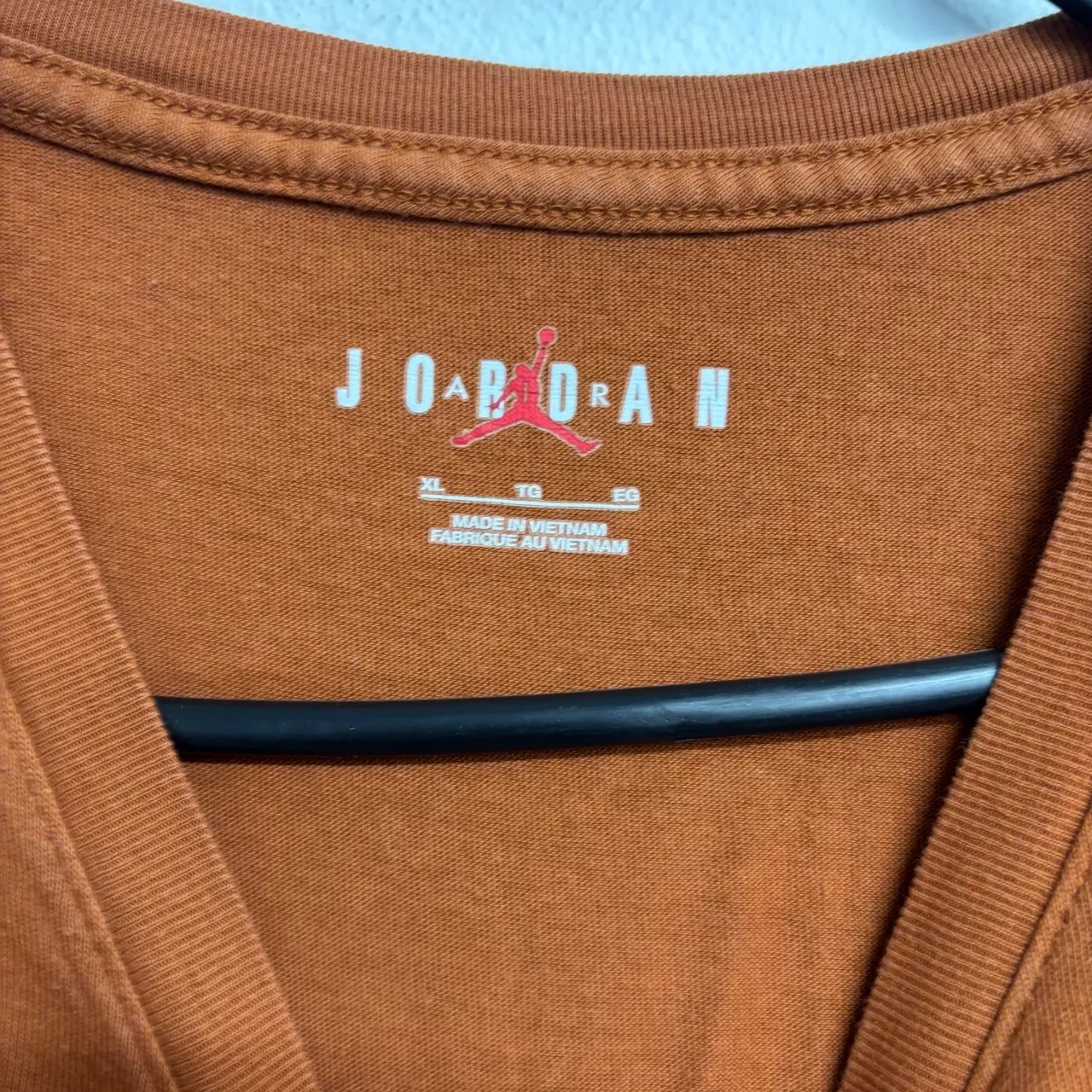Jordan Mens Size XL Short Sleeve T-shirt Orange (s)