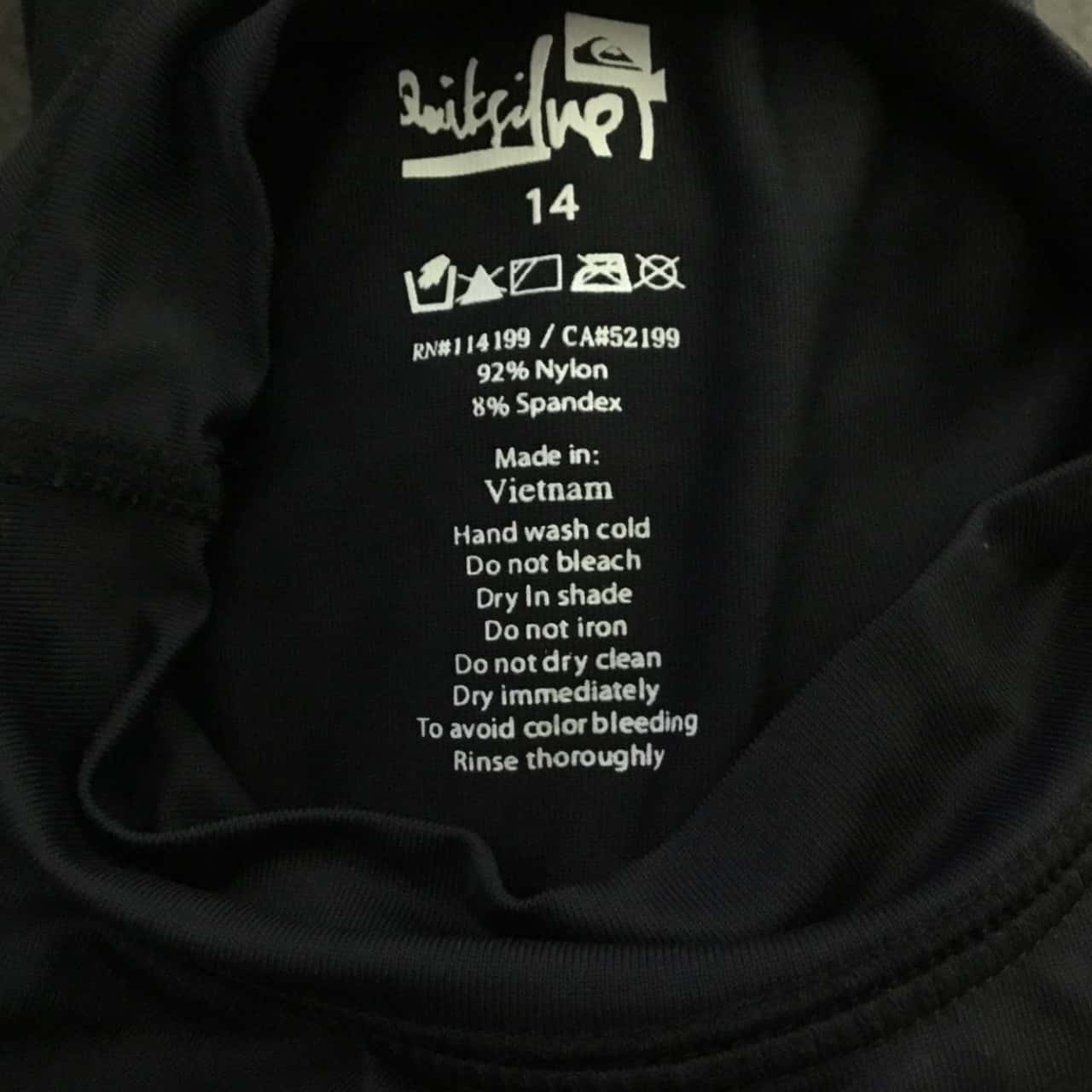 Quicksilver Black Rashie Size 14
