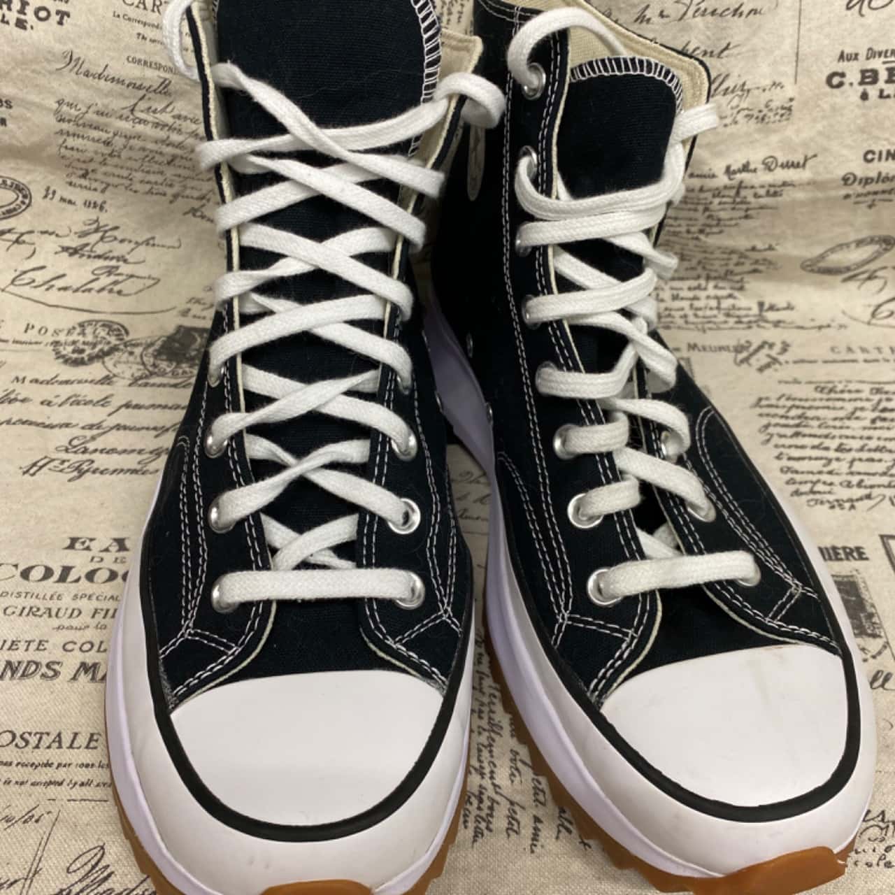 Converse Unisex Size W11 M12.5 Black / White (s)