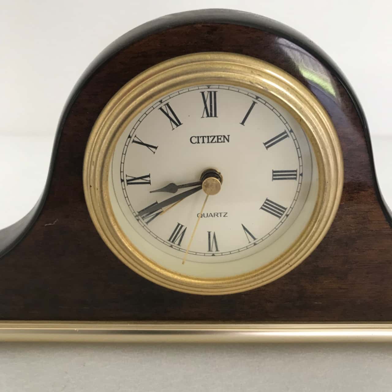 Small Citizen Quartz Mantle Clock With 1 x AAA Battery Powered ...