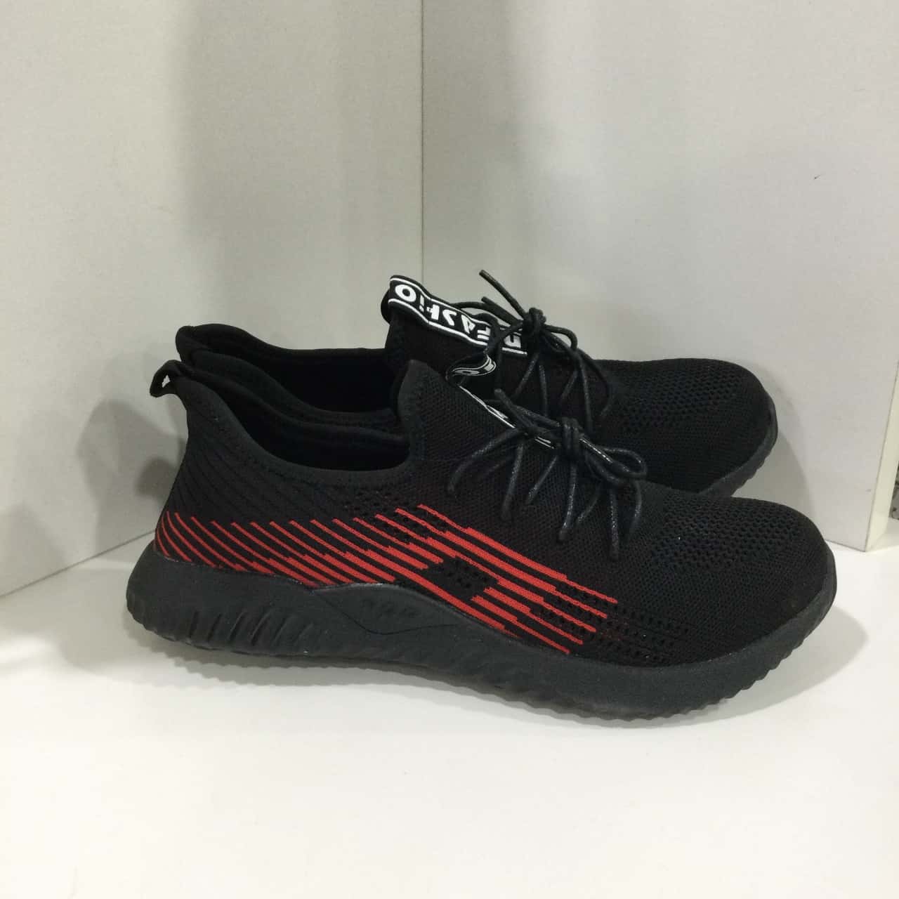 Safe Boot, Mens Work Runners, Size: 45, Black / Red