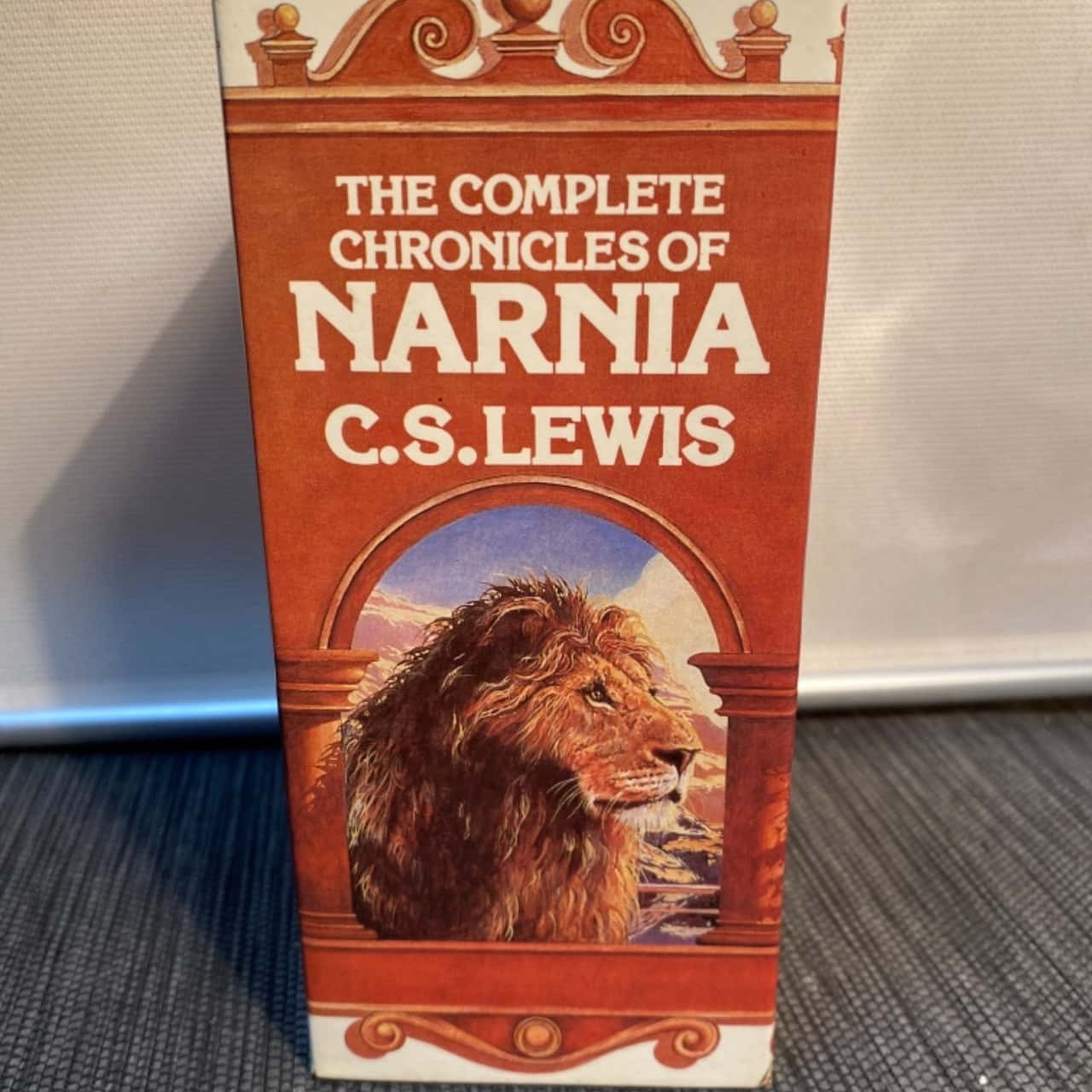 Narnia the complete chronicles 1980s edition (s)