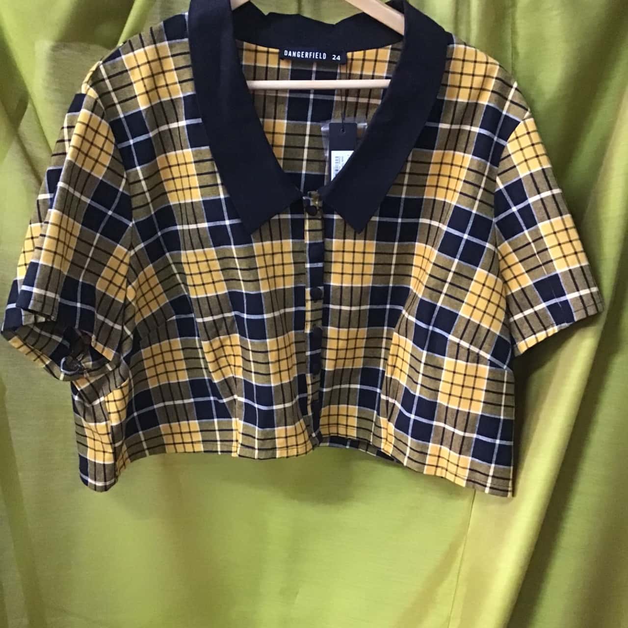 Dangerfield Womens Size 24 Button Up Short Sleeve Black Checked