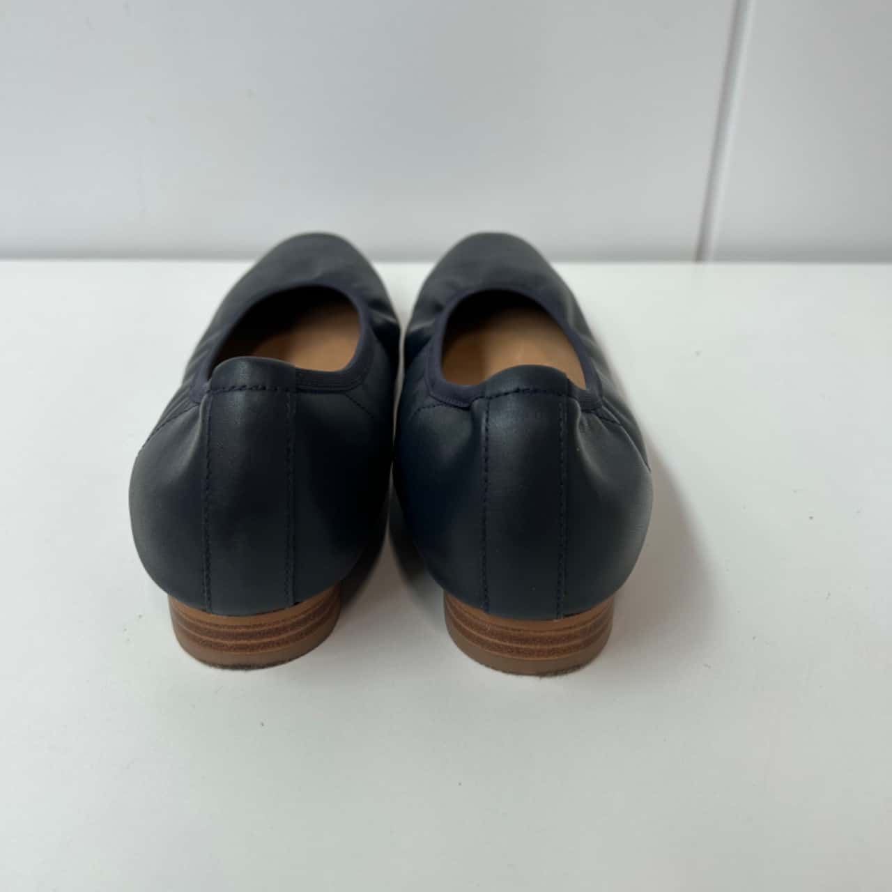 Trenery Womens Size 39 Navy Blue Leather ballet flats (s)