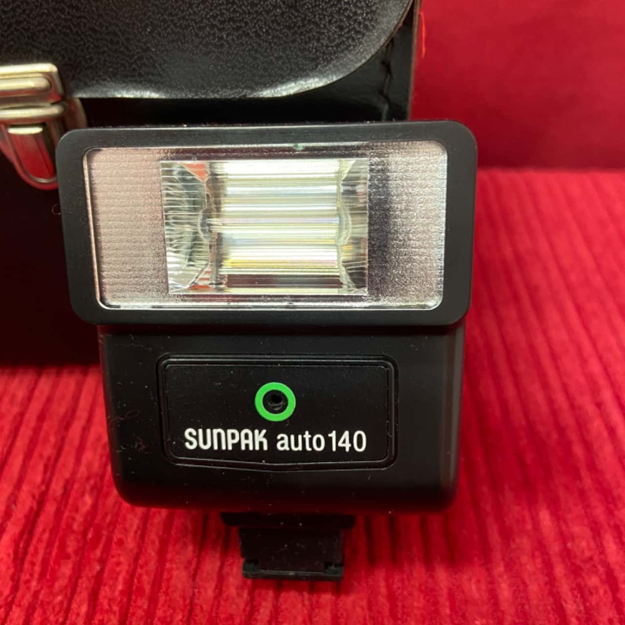 Sunpak 140 Auto Shoe Mount Flash Unit for 35mm SLR RRP: $36.42(s)
