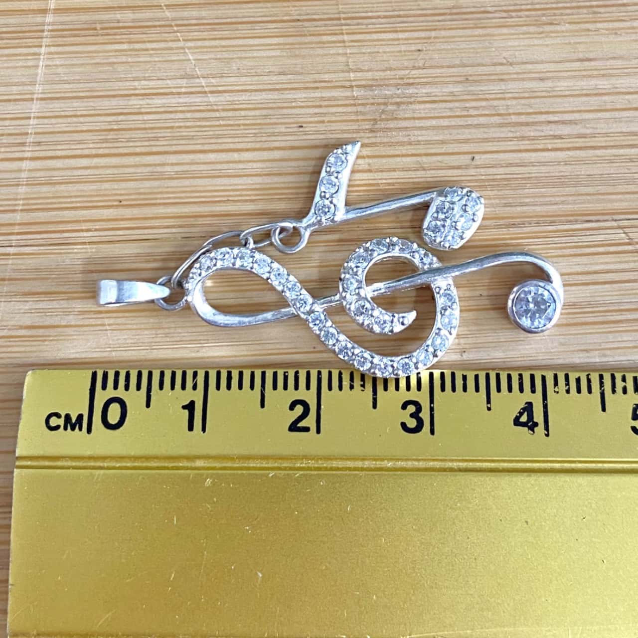 Sterling Silver Diamanté Music Note Pendant (Stamped 925)